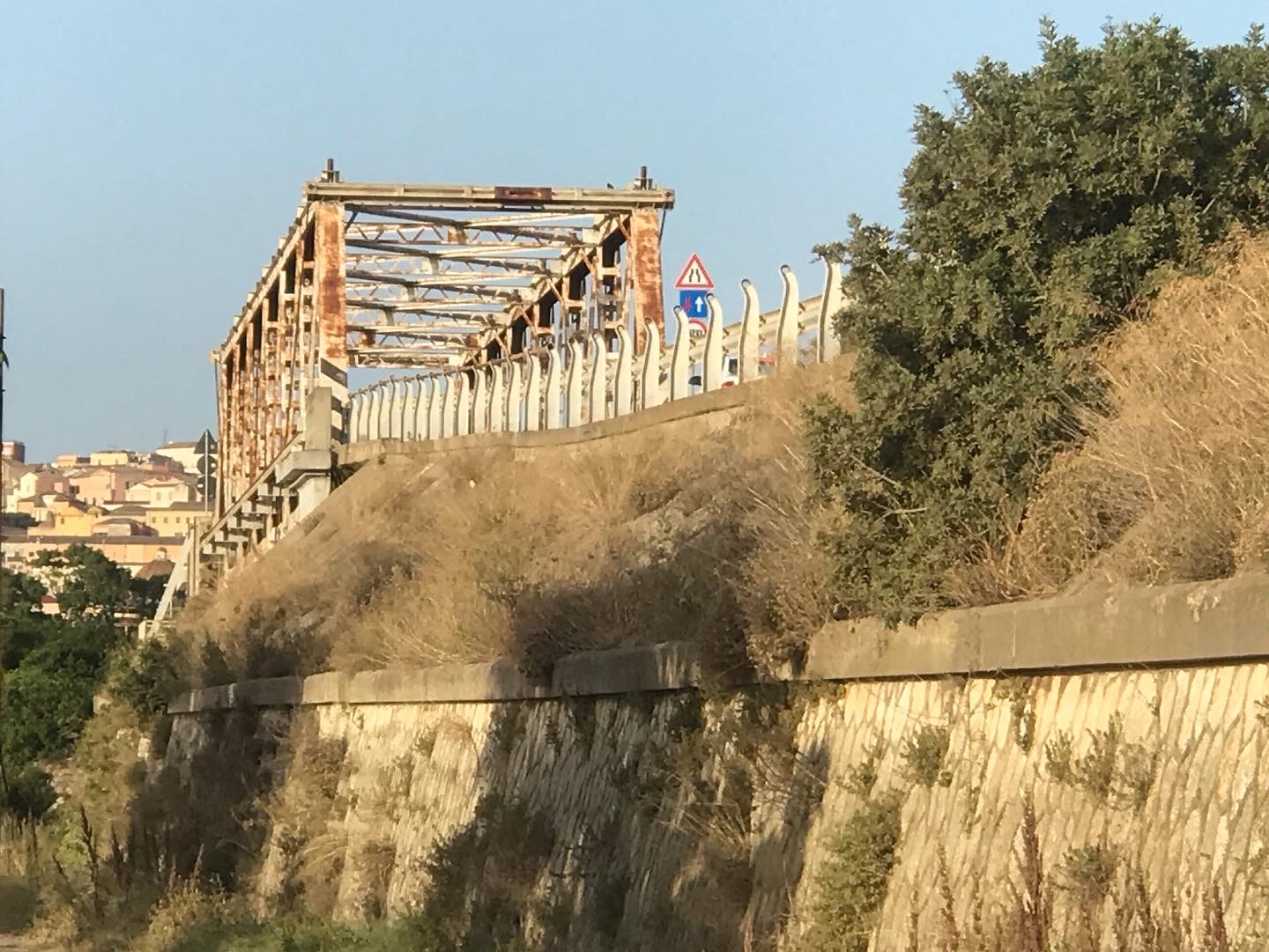 Vecchio Ponte della Scafa (Italiano)