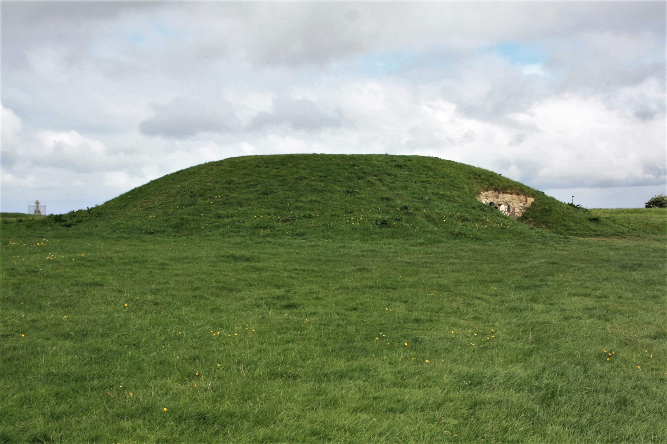 Mound of the Hostages