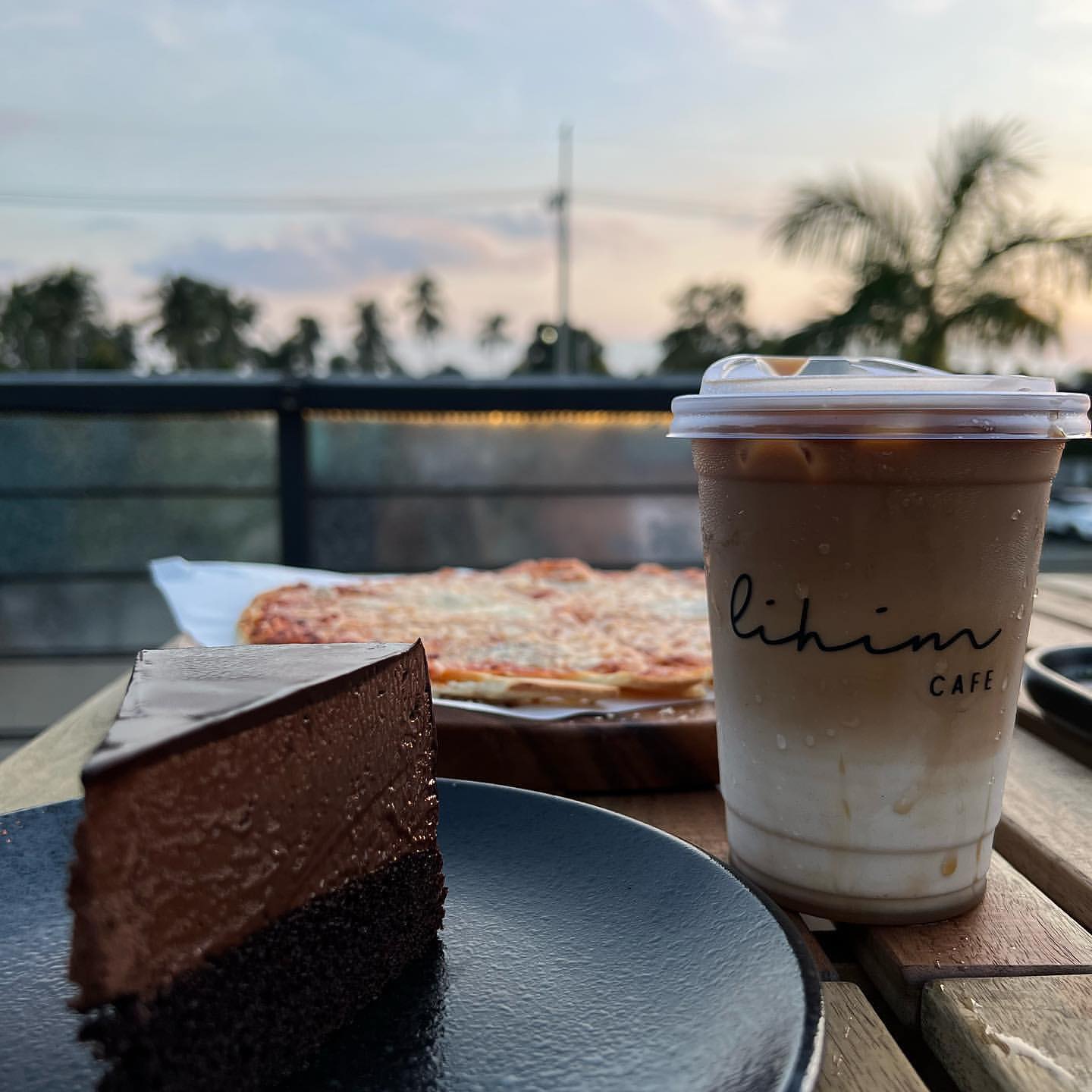 Lihim Café - Santo Tomas