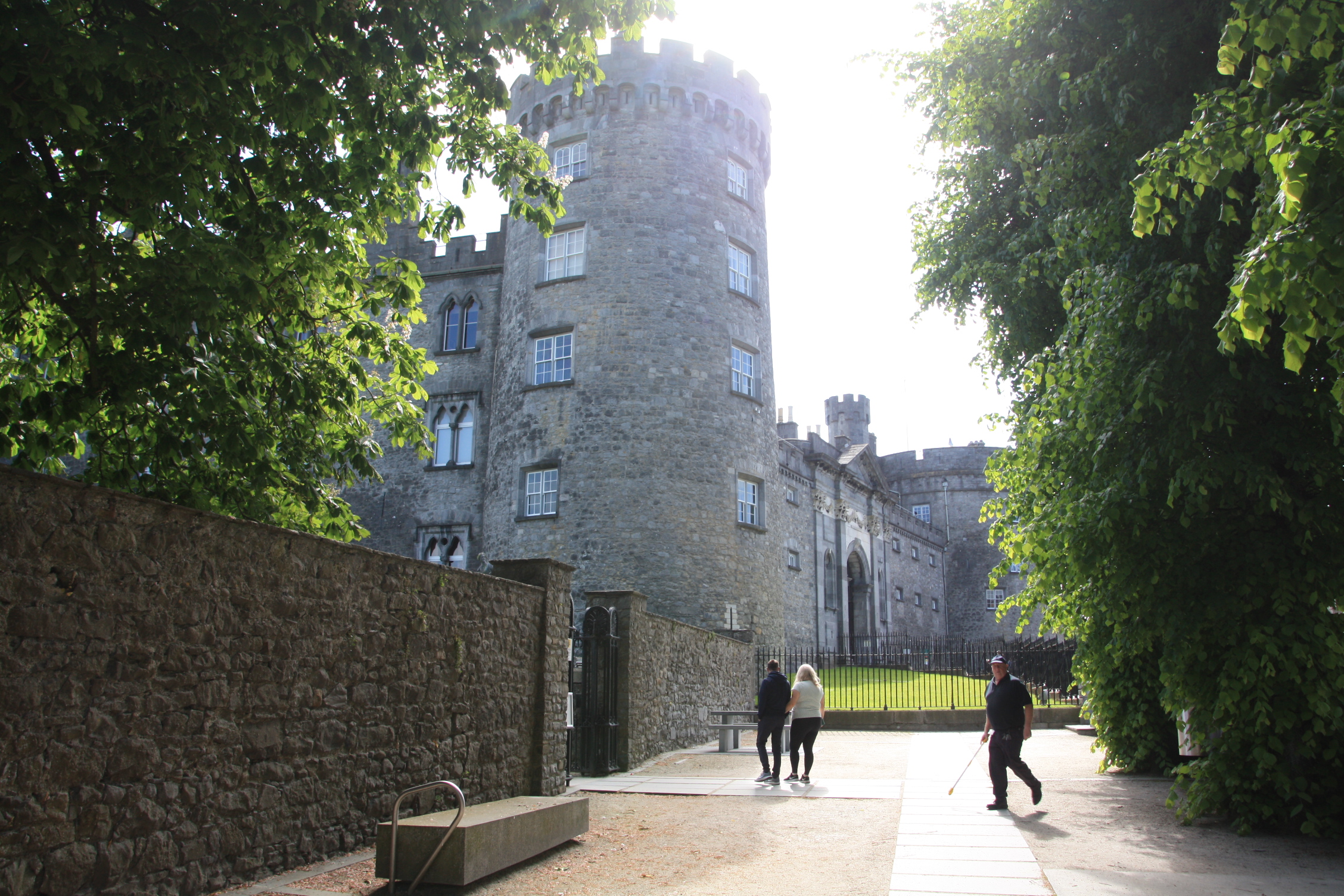 Kilkenny (Cill Chainnigh) (Français) | ville, county town - UK/Ireland (en)
