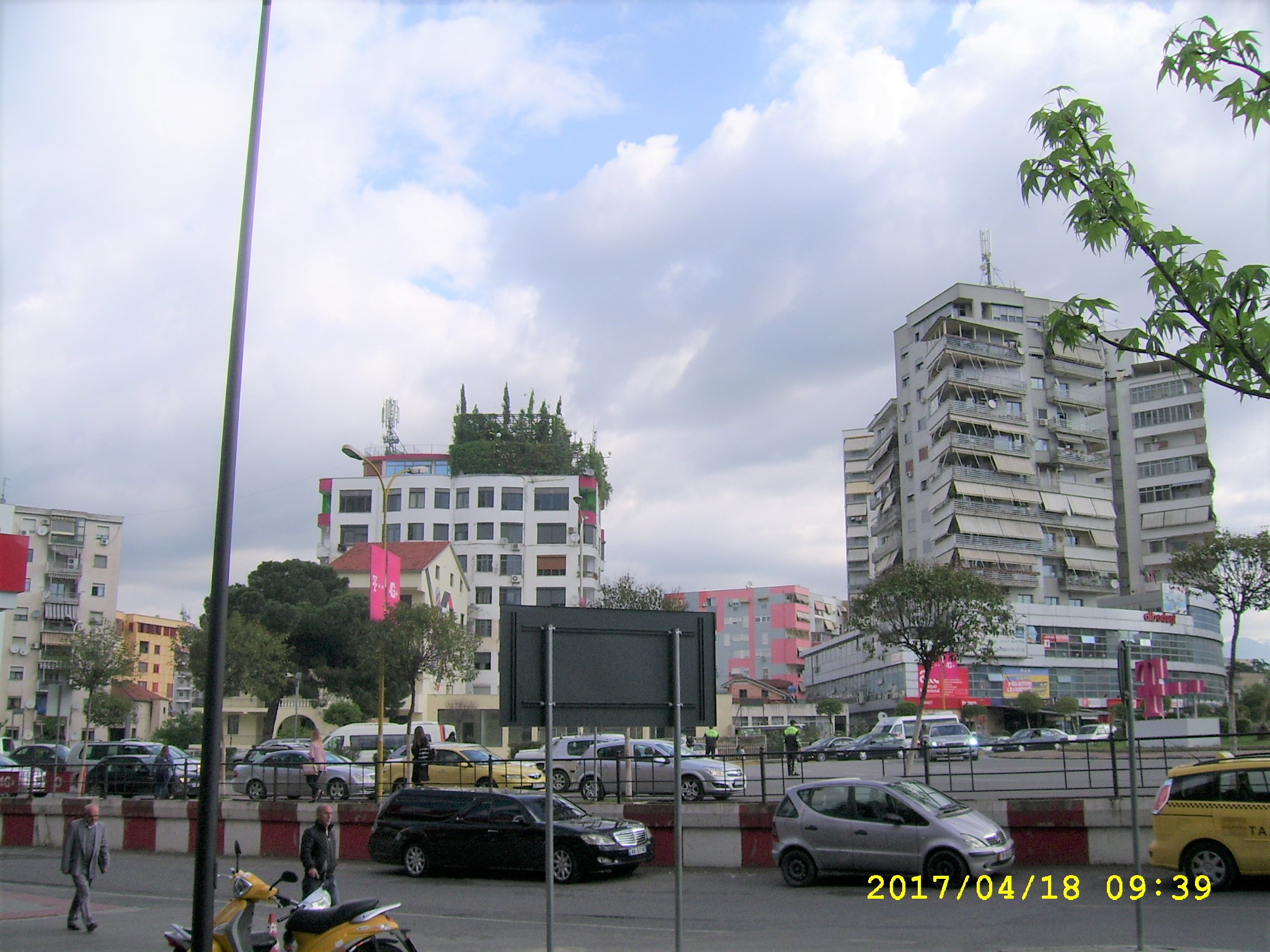 Karl Topia - Tirana | store / shop, apartment building