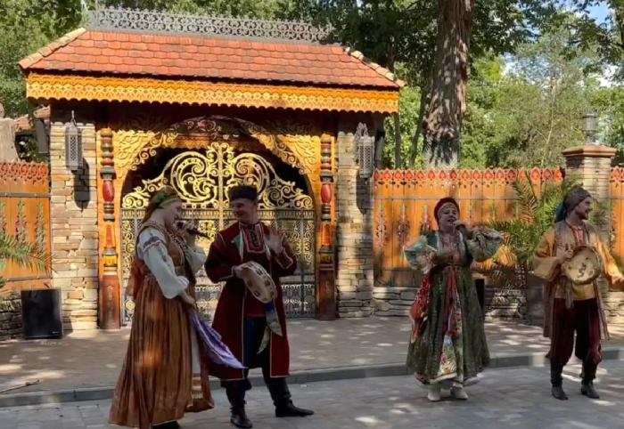 Red Gate - Staraya Stanitsa