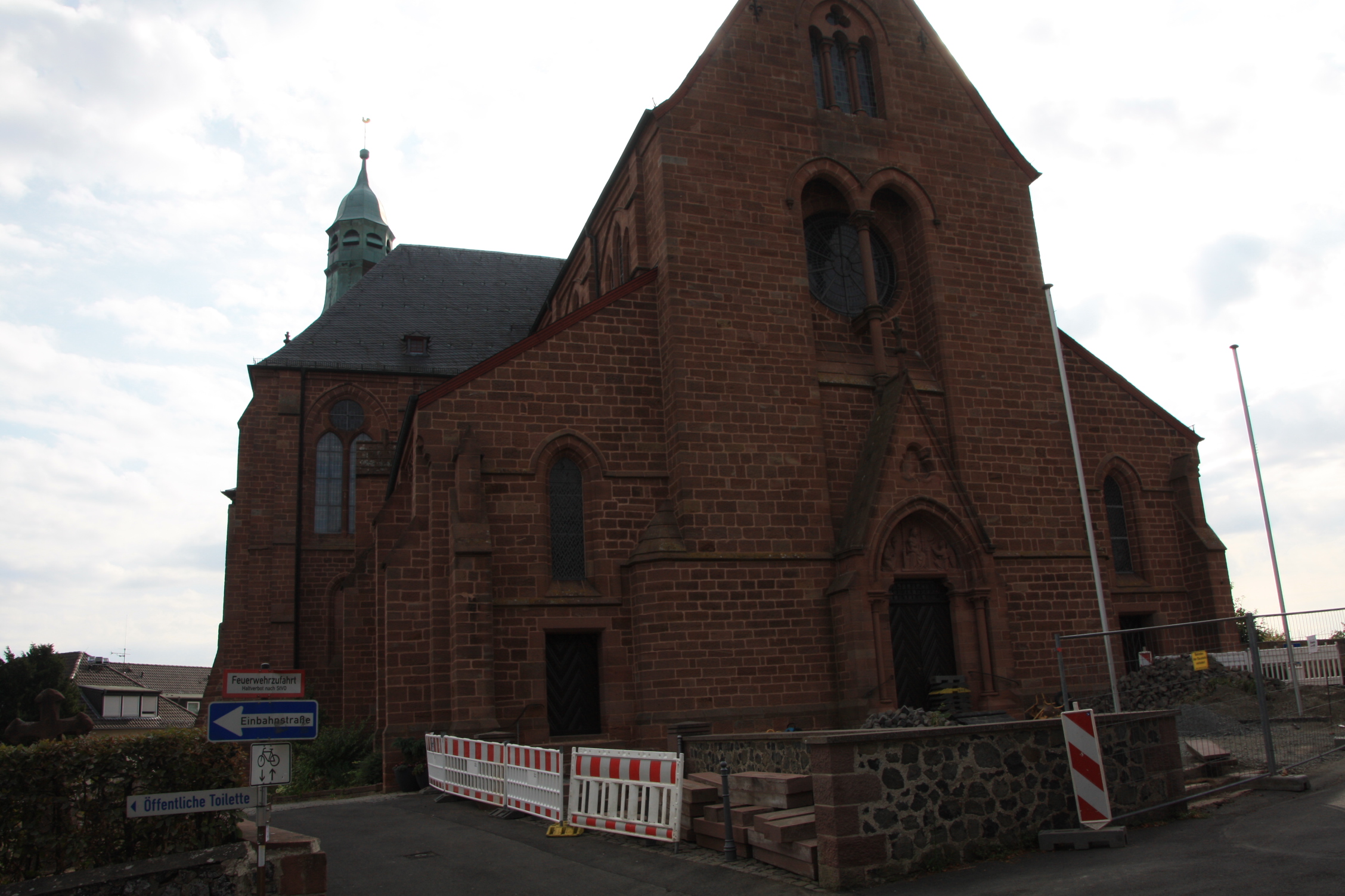 Kathol. Pfarrkirche St. Johannes der Täufer - Amöneburg