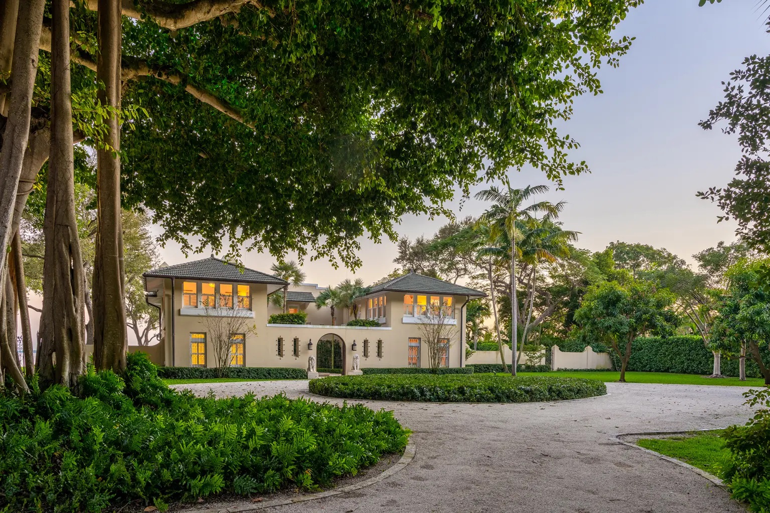 Villa Serena - Miami, Florida | estate (manor / mansion land), mansion ...