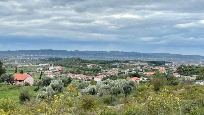 Zgërdhesh | village