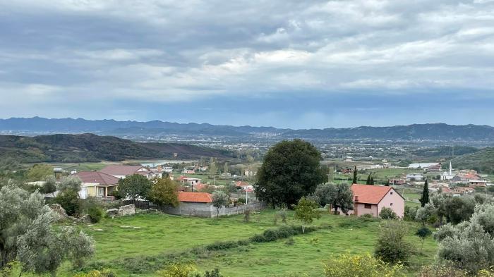 Zgërdhesh | village