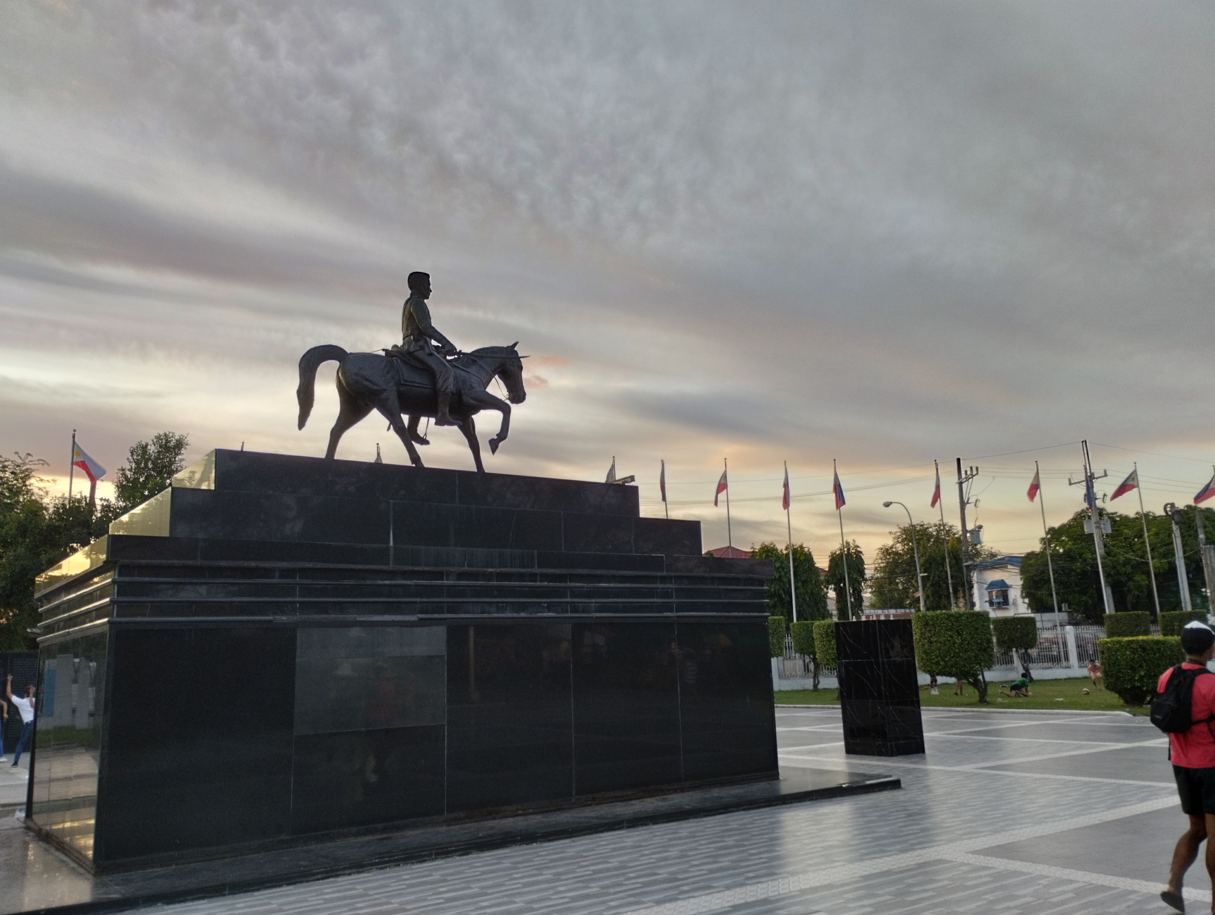 General Emilio Aguinaldo Monument - Kaingen
