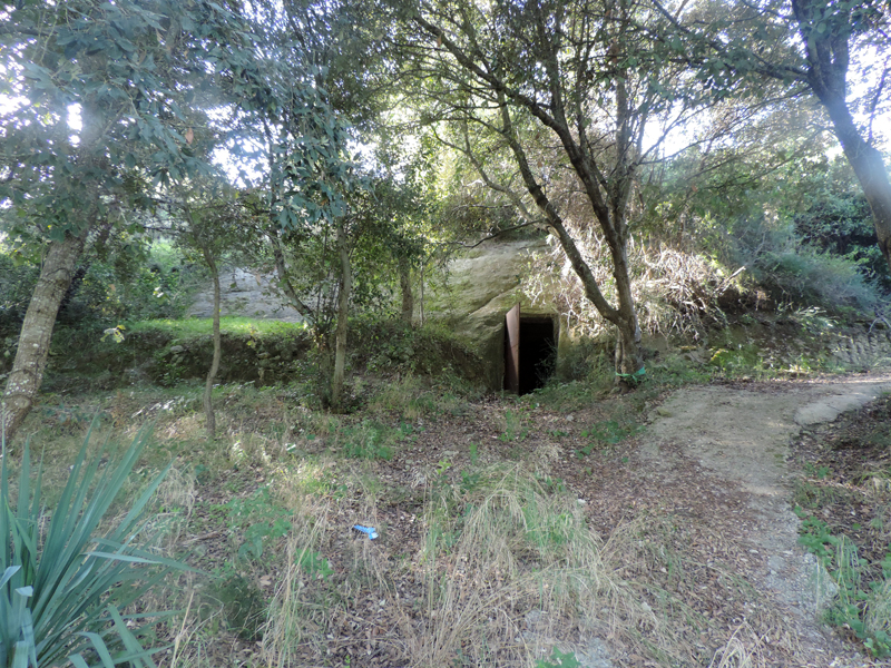 Domu de janas of Tzia Annedda