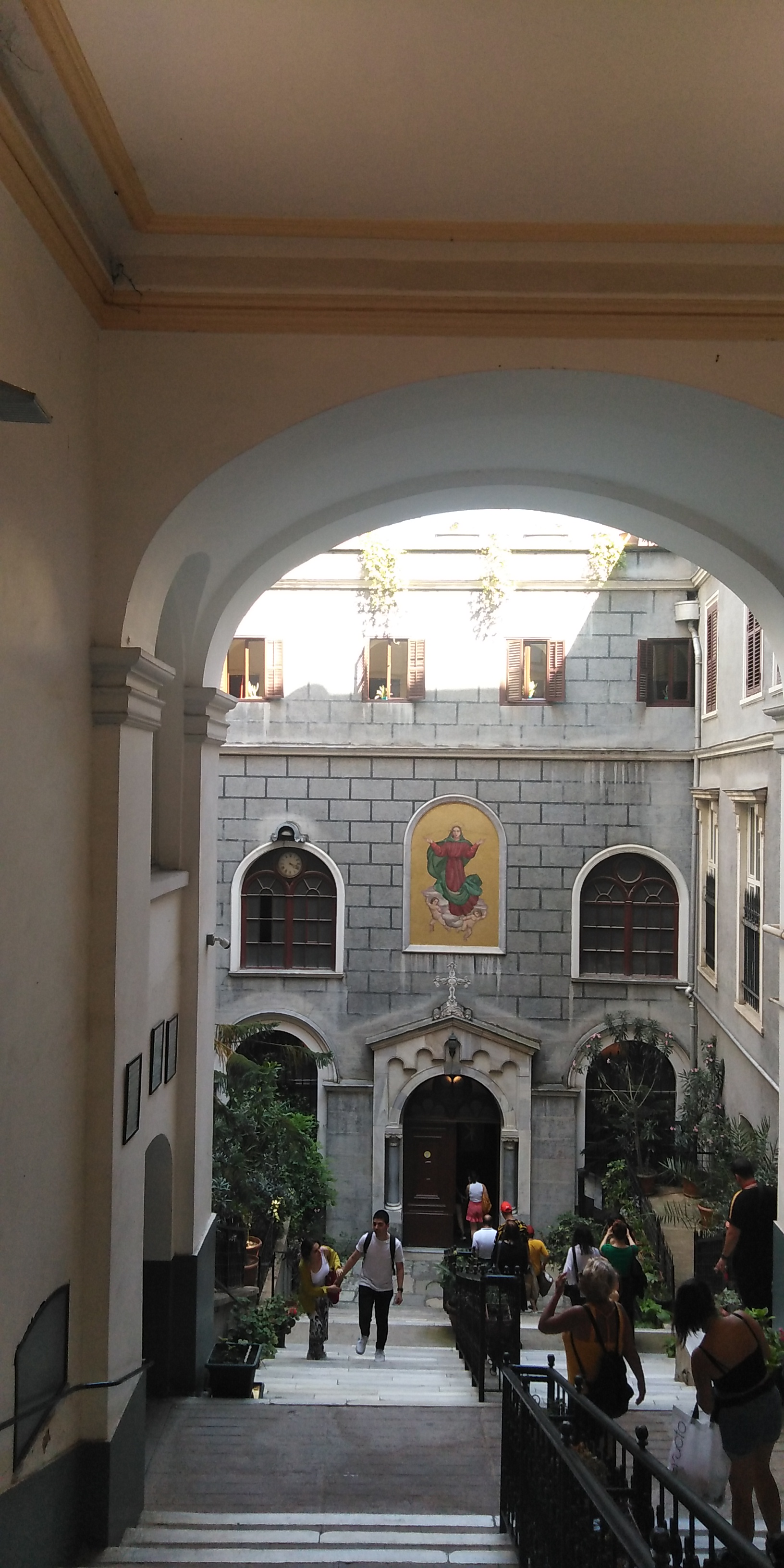 Santa Maria Katolik Kilisesi - İstanbul Büyükşehir Belediyesi