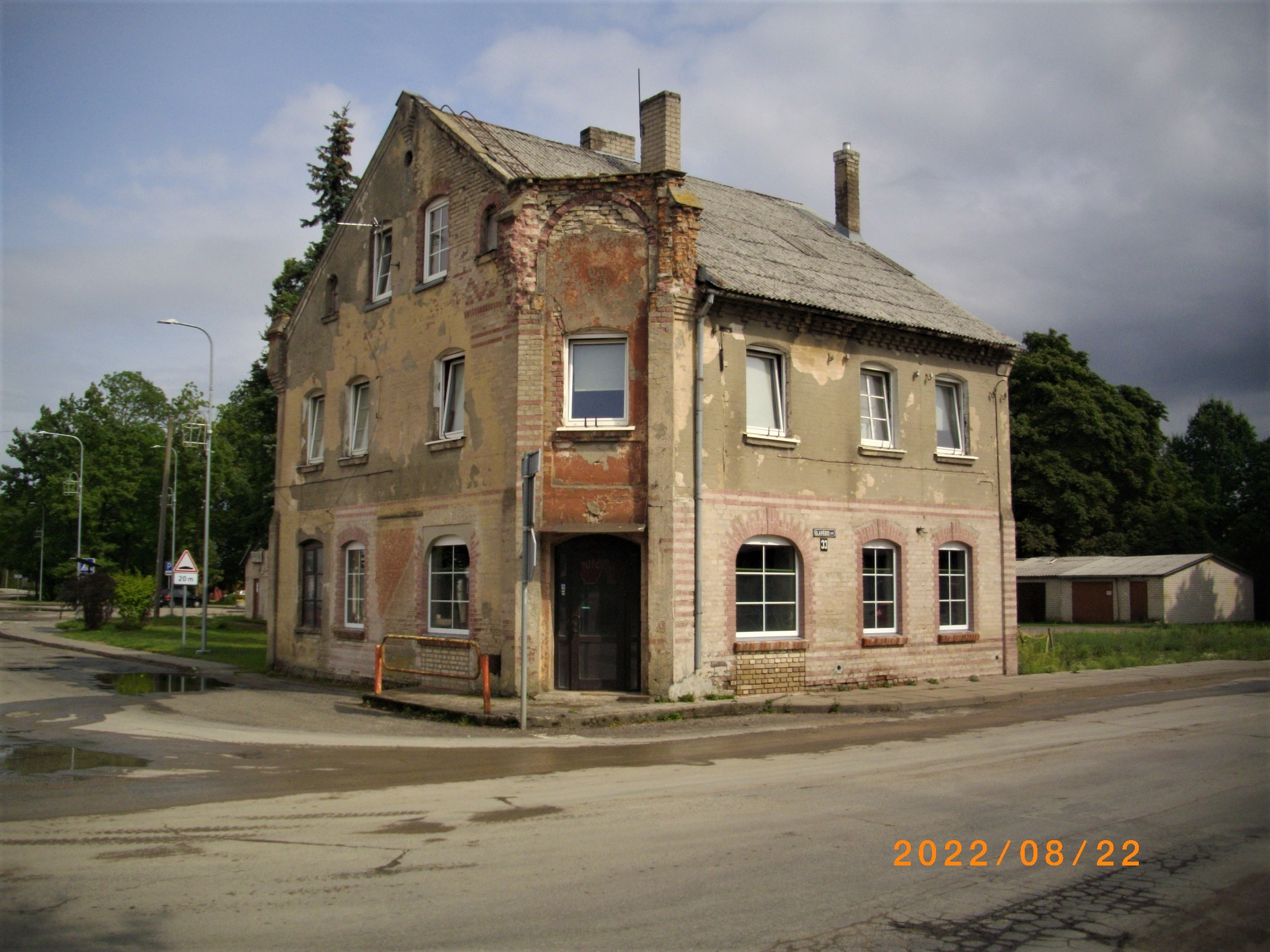 Klaipėdos gatvė, 33 - Dovilai