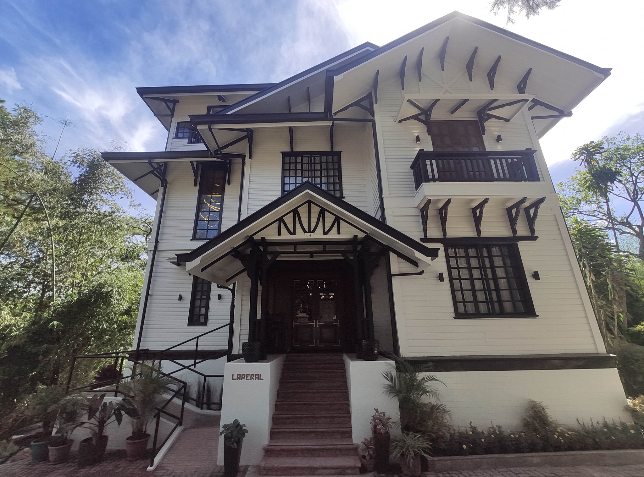 Laperal White House - Baguio