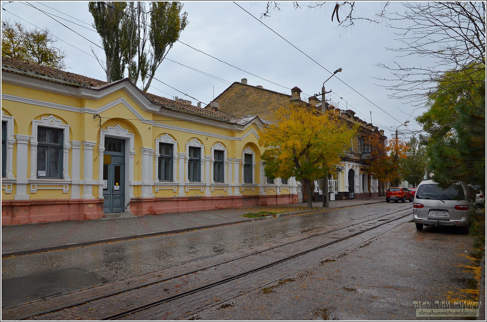 ulitsa Revolyutsii / vulytsia Revolutsii, 56 - Yevpatoriya / Yevpatoriia
