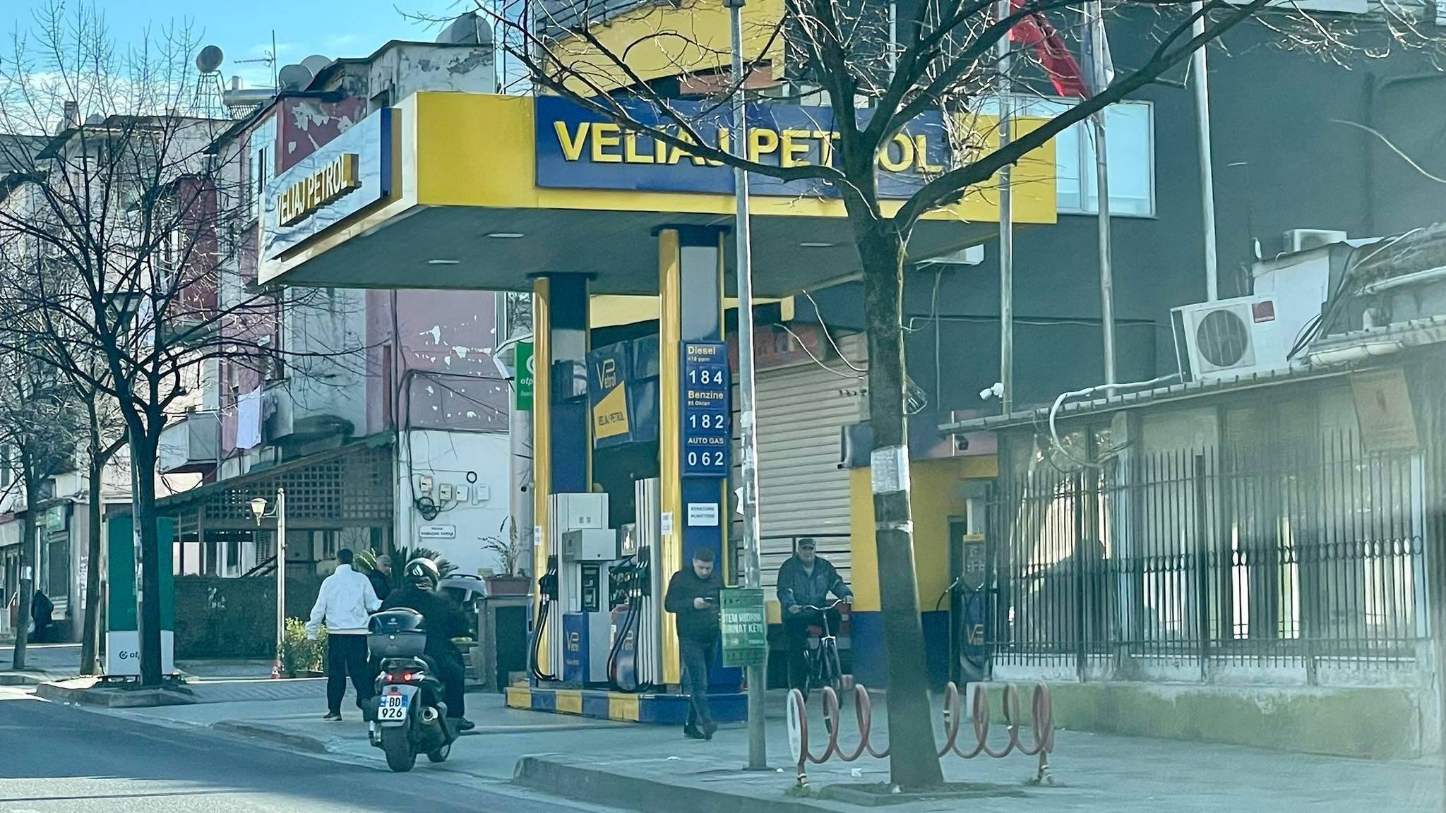 Veliaj Petrol - Tirana