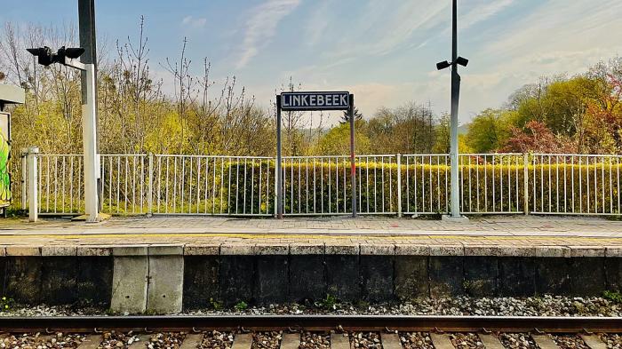 Linkebeek railway station
