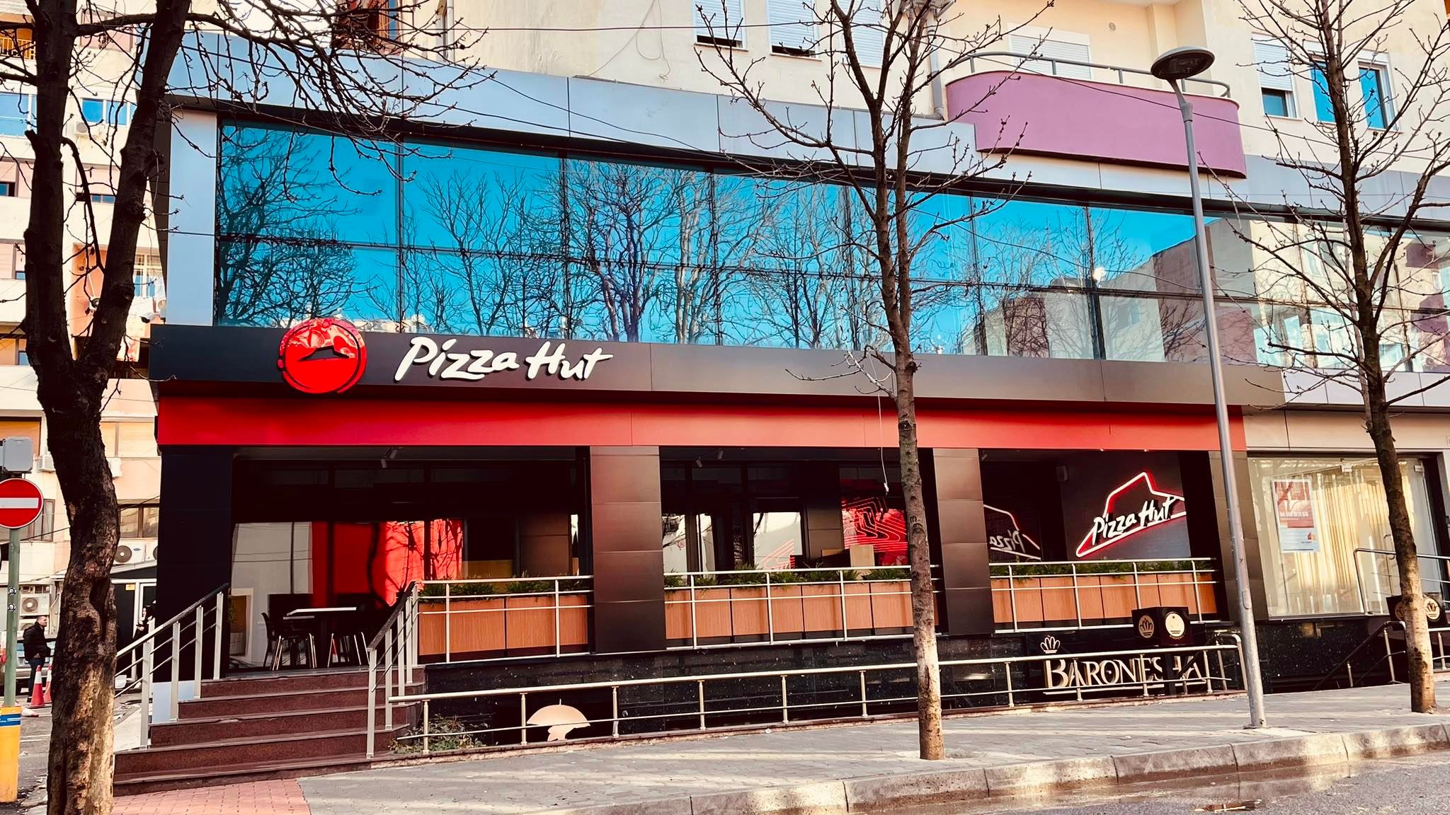 4 Stinët - Tirana