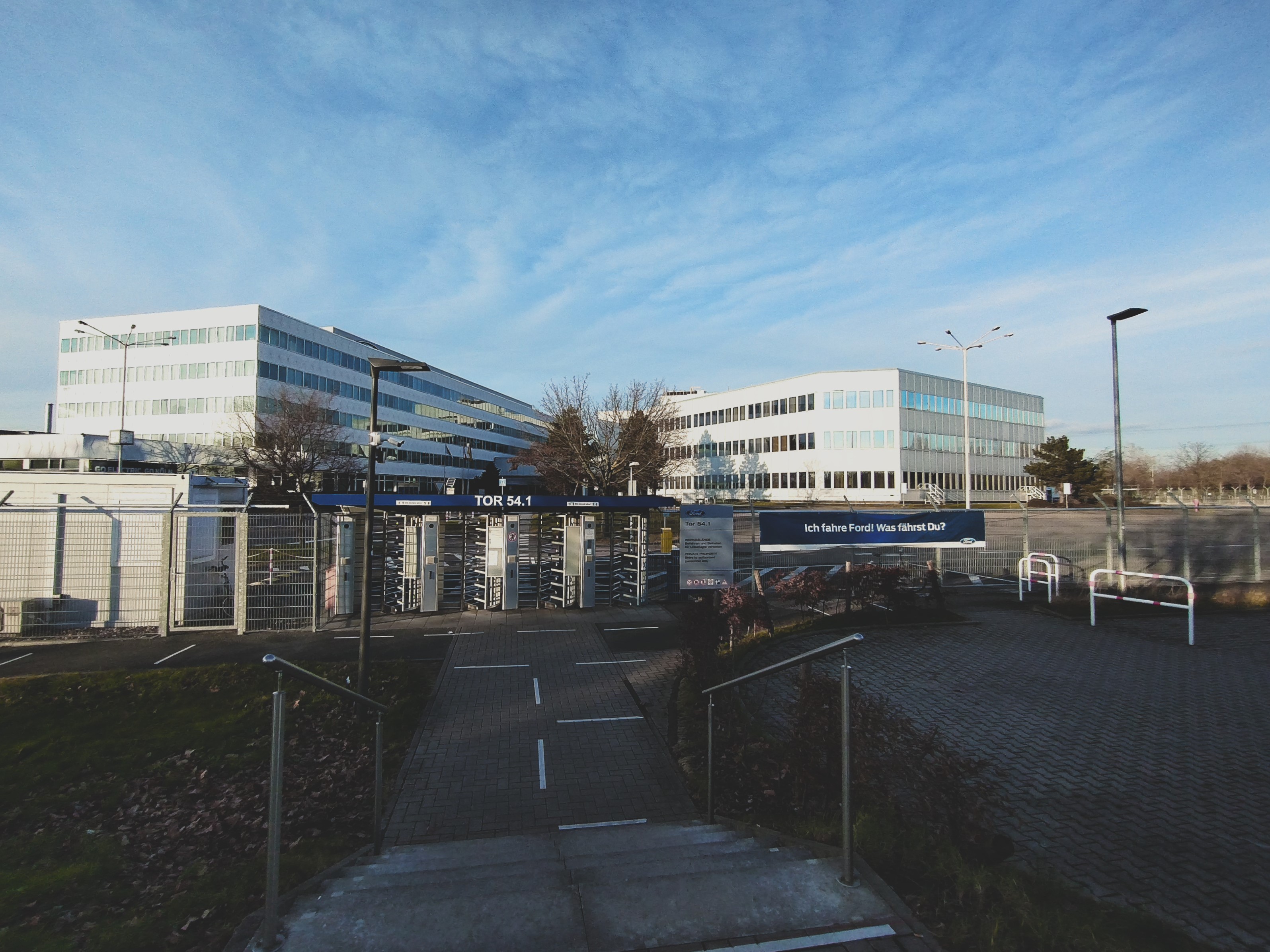 Ford Werke GmbH John Andrews Entwicklungszentrum - Köln Ford Werke GmbH John Andrews Entwicklungszentrum - Köln