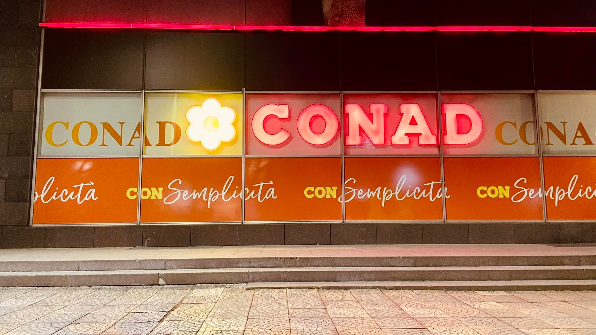Supermarket Conad - Tiranë