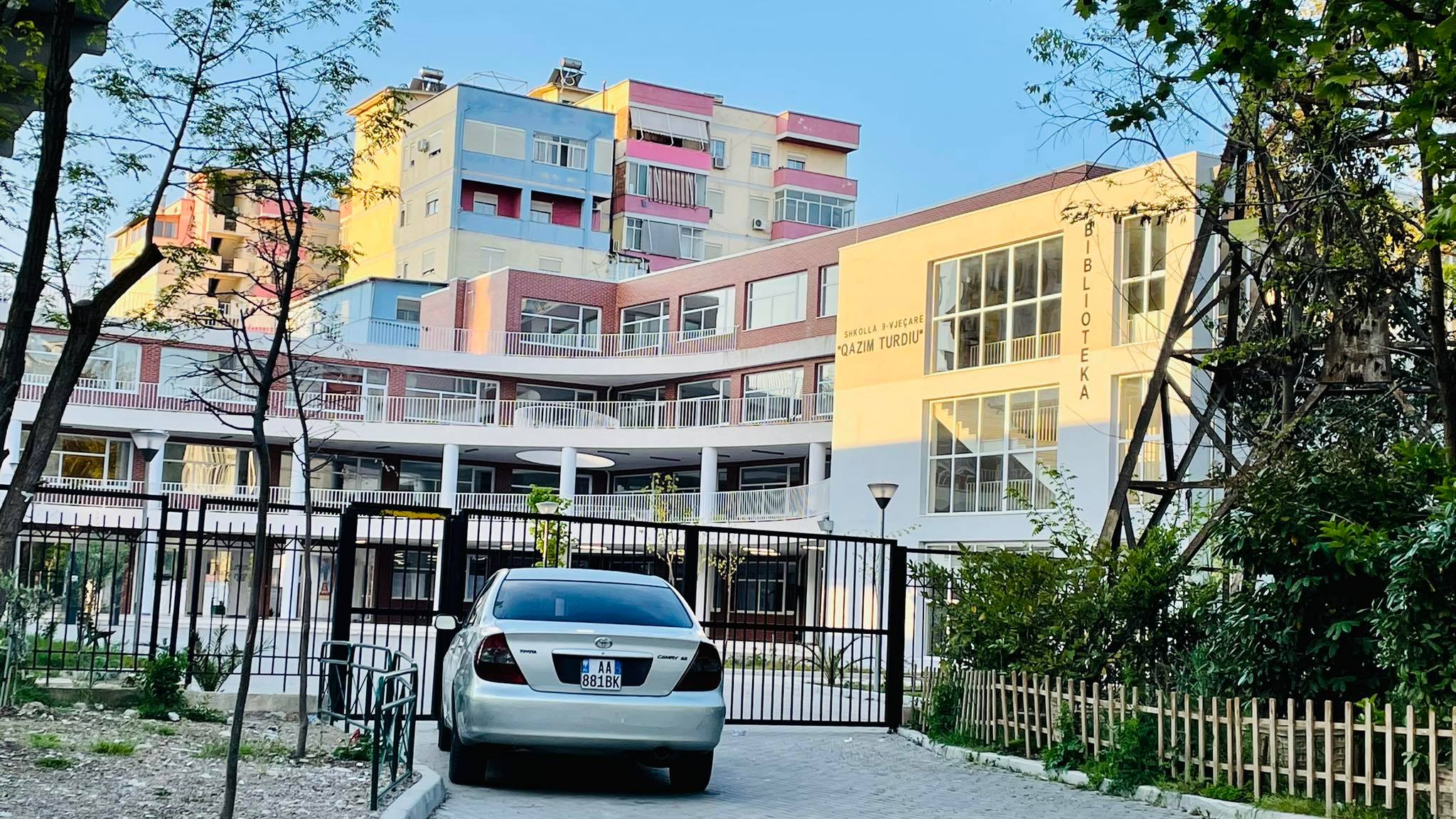 Shkolla 9-vjeçare "Qazim Turdiu" - Tiranë