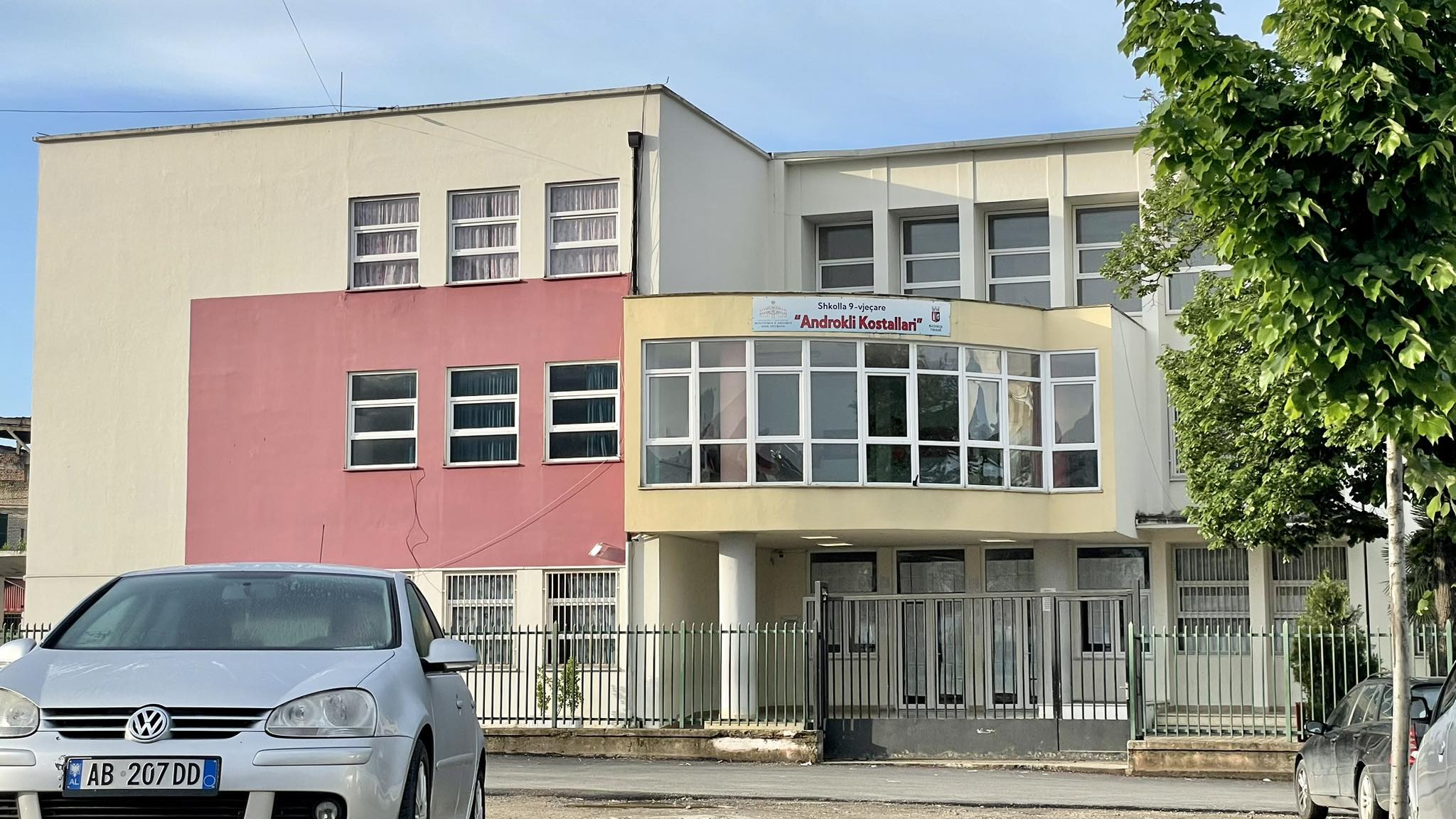 Shkolla 9-vjeçare "Androkli Kostallari" - Tiranë