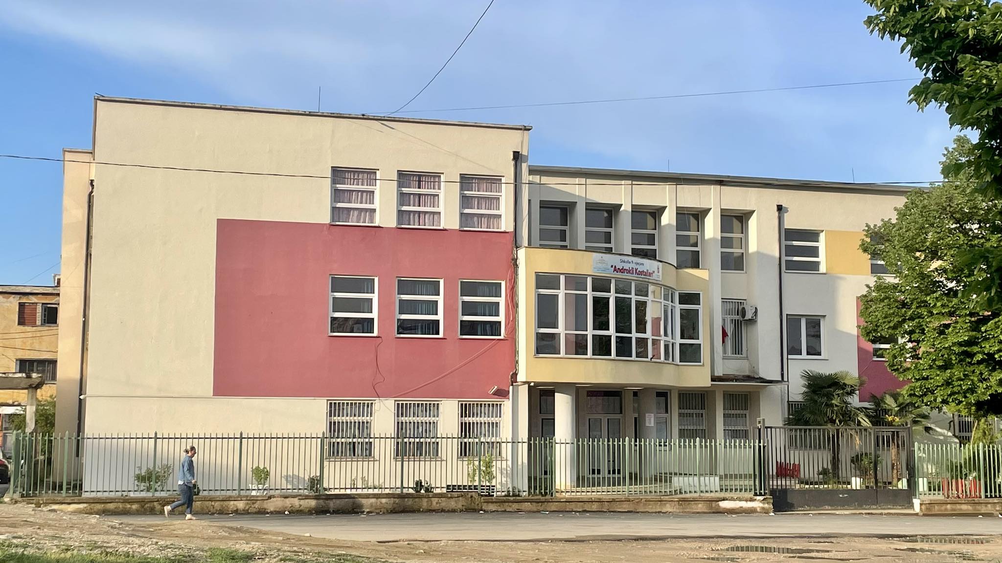 Shkolla 9-vjeçare "Androkli Kostallari" - Tirana