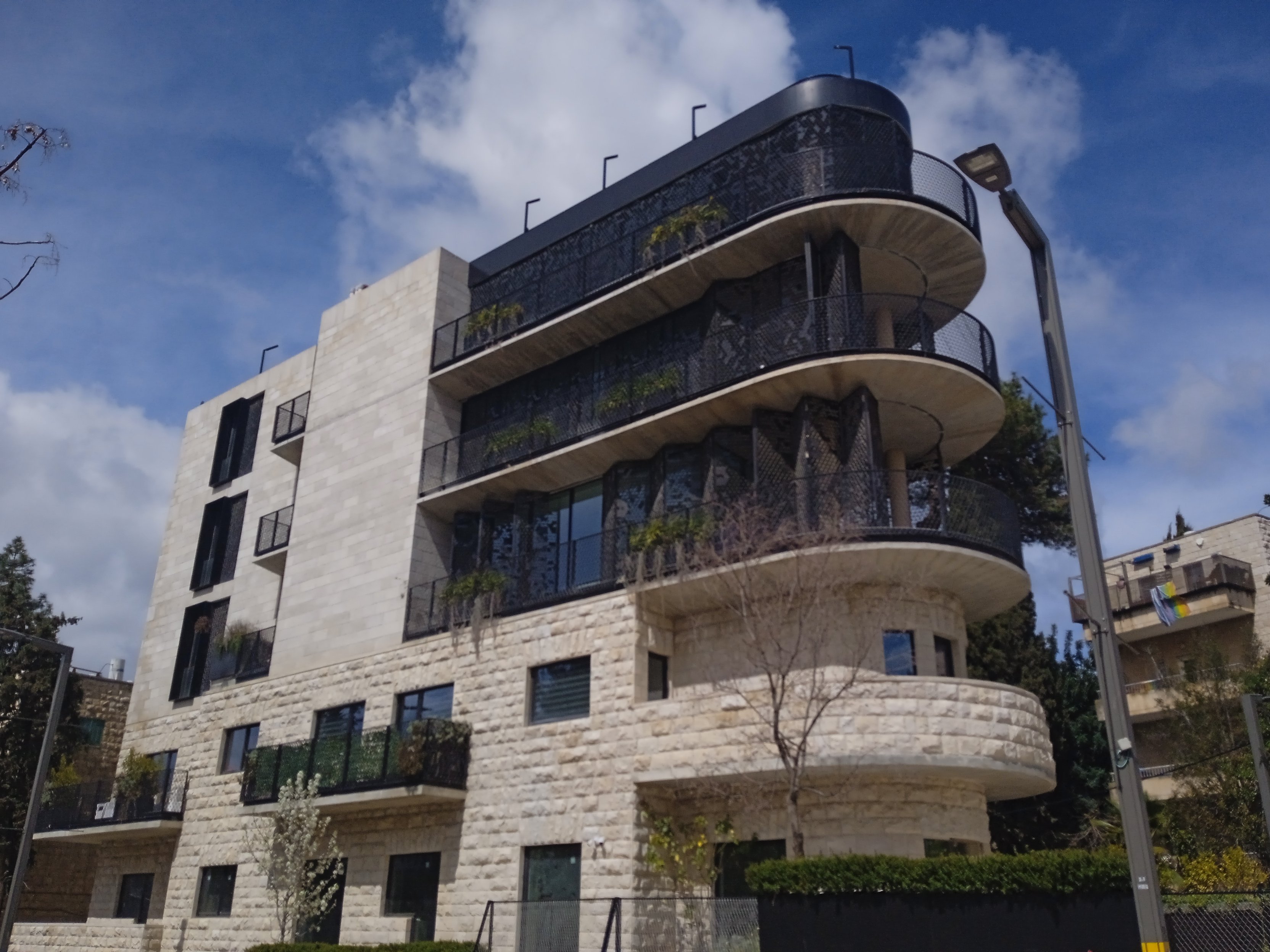 Azza, 12 - Jerusalem | apartment building