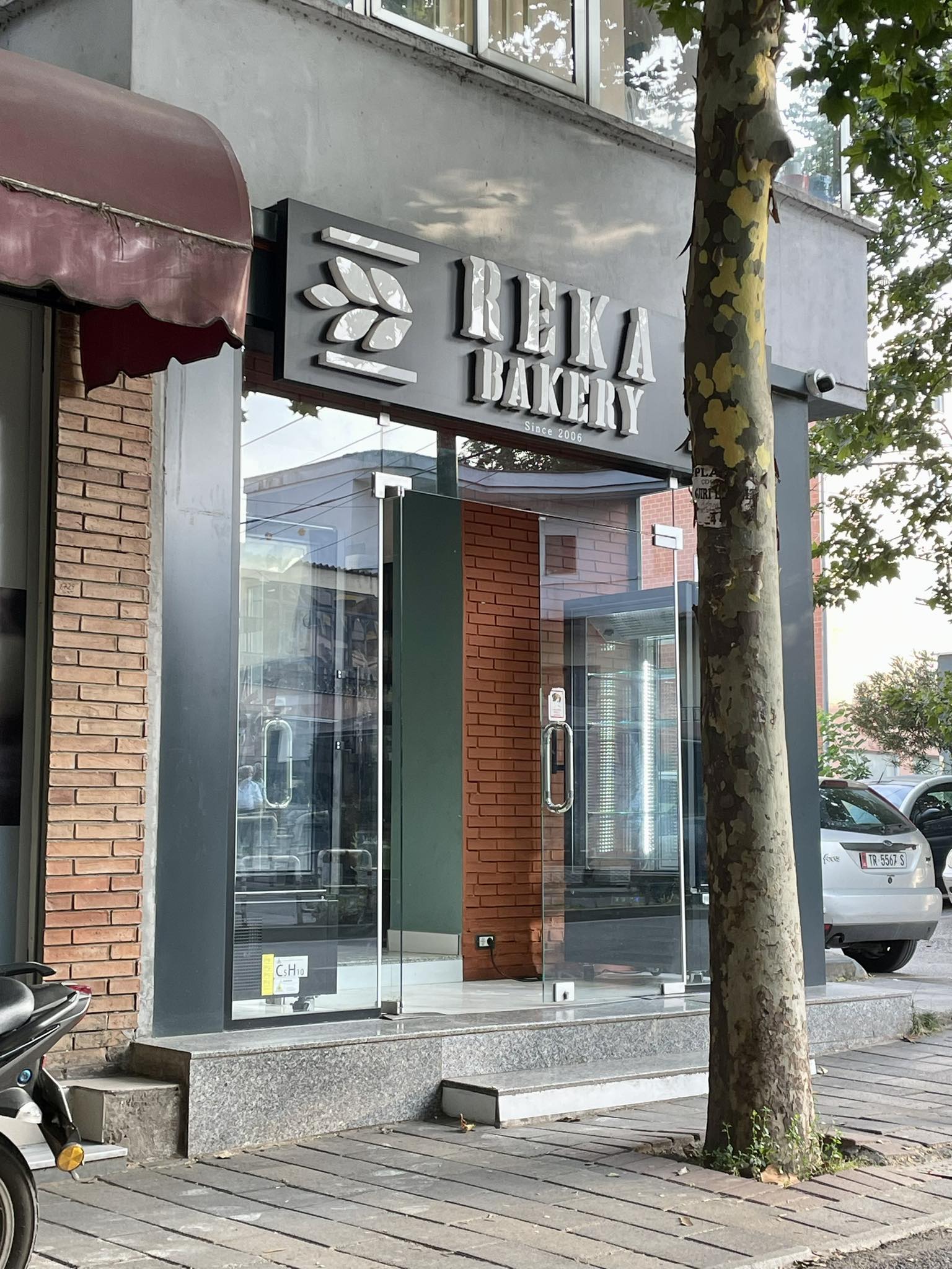 Reka Bakery - Tiranë