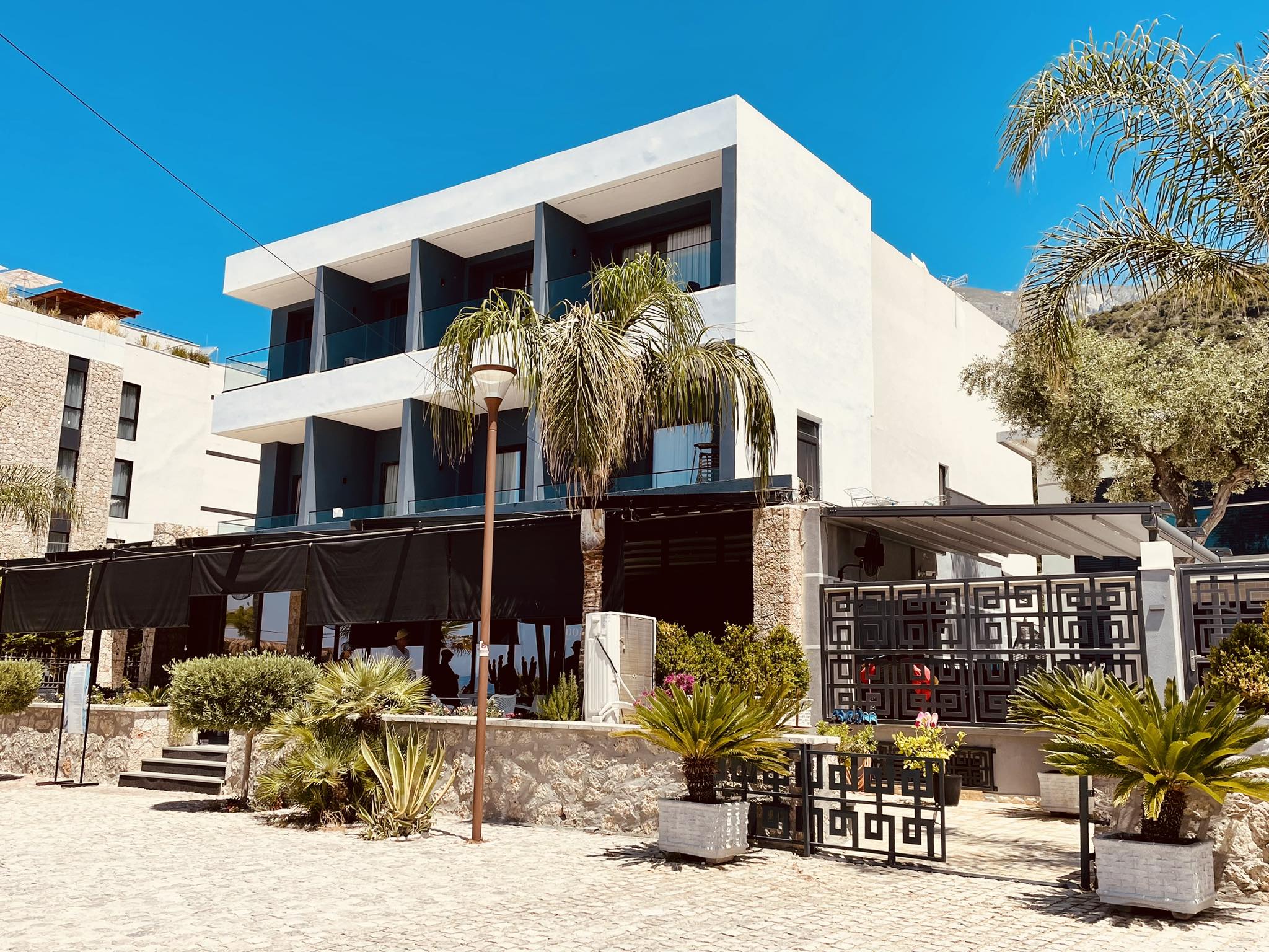 Don Mare | restaurant (en), beach bar (en)