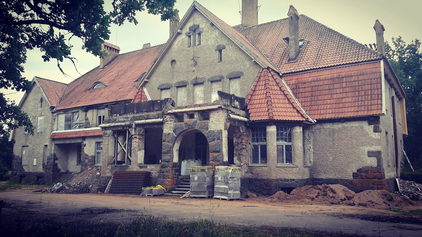 Holdre mõisa peahoone