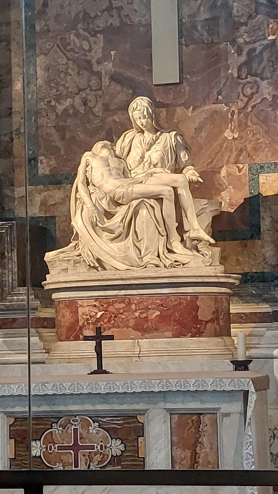 Pietà (Escultura de Michelangelo) - Roma