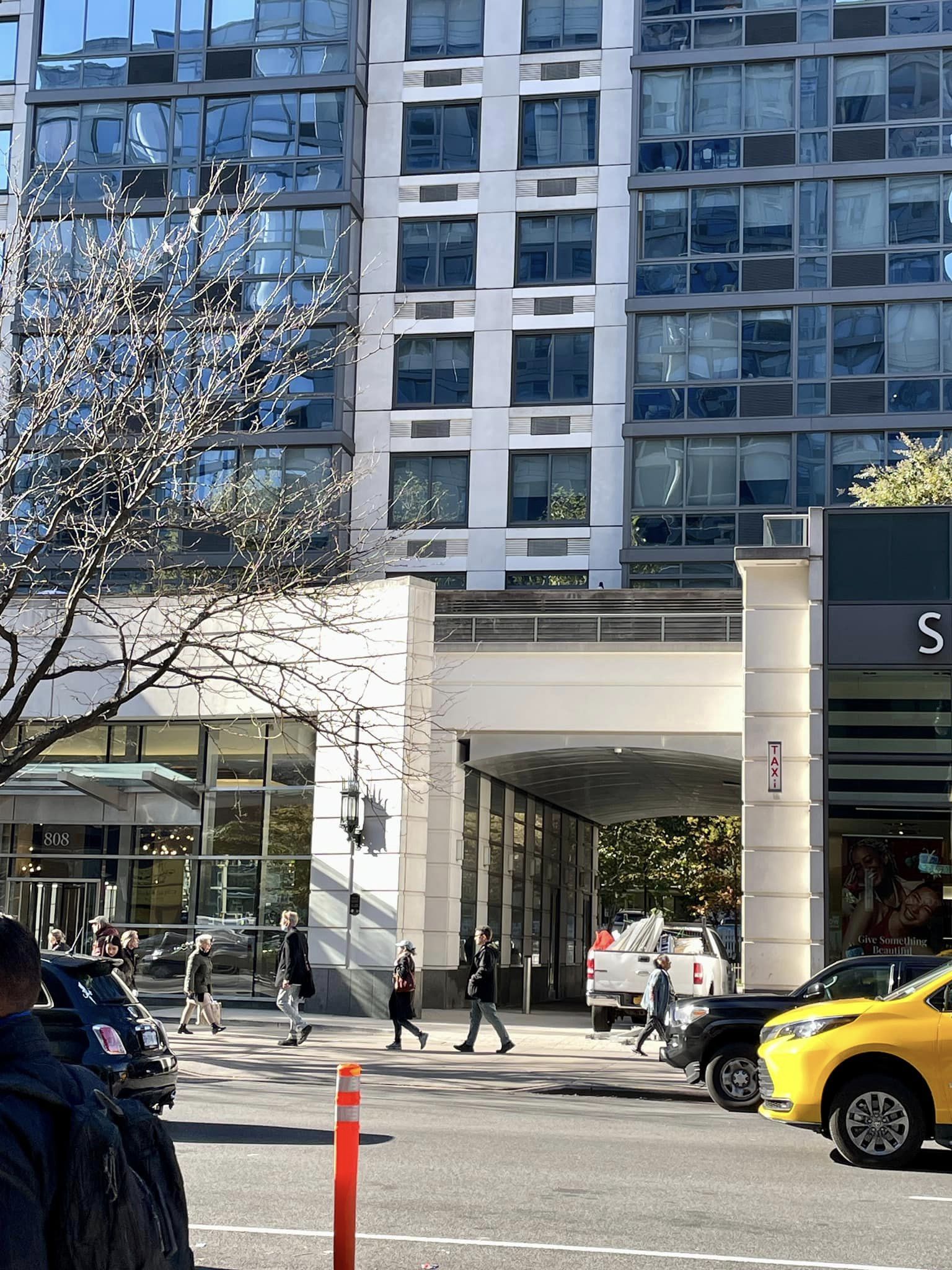 Columbus Square Apartments