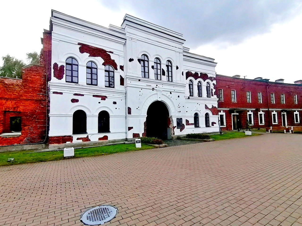Kholm Gate - Brest | place with historical importance, listed building ...