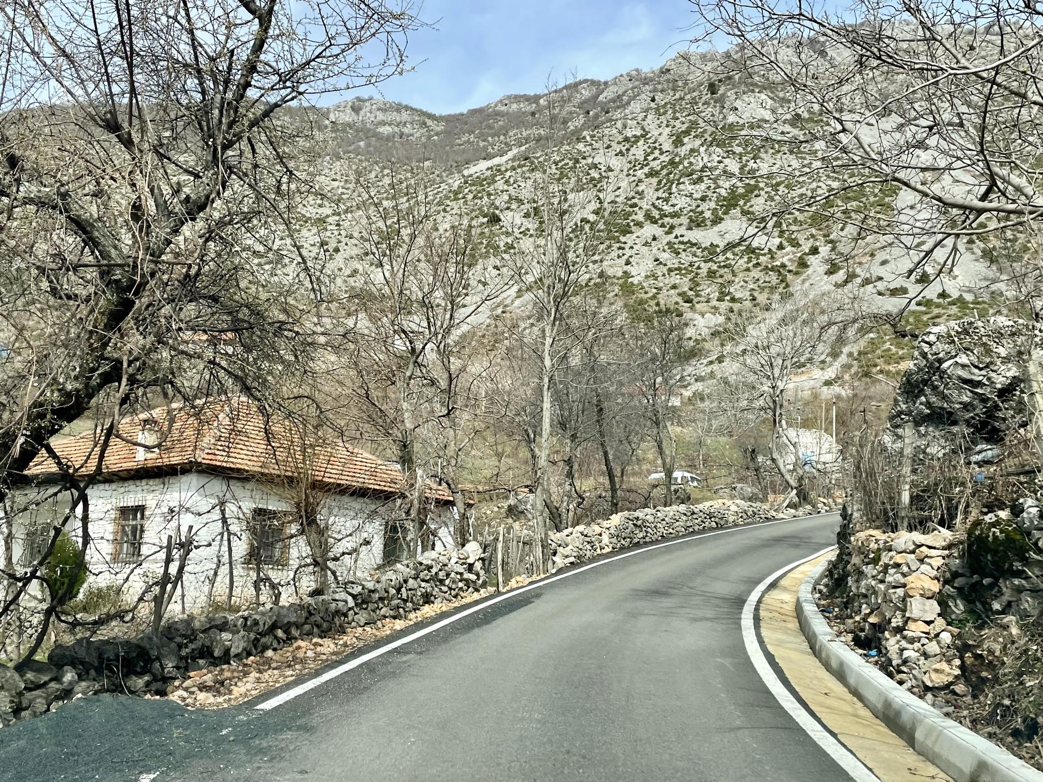 Shën Mëri (Burimas)