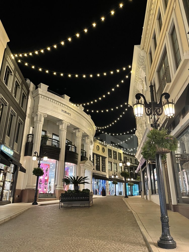 Two Rodeo - Beverly Hills, California