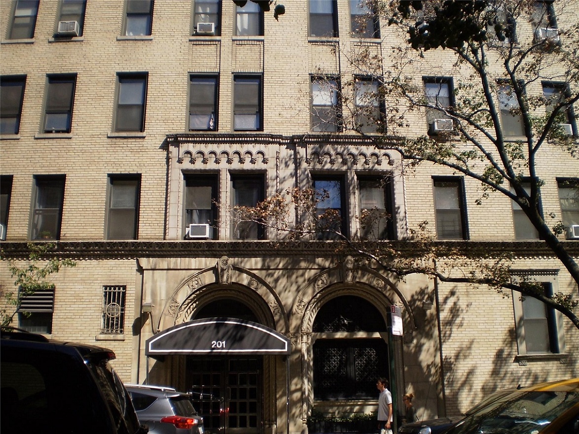 201 East 35th Street