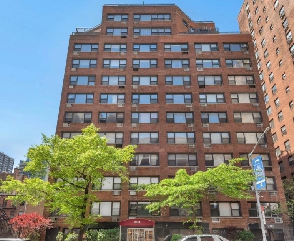 210 East 36th Street | apartment building