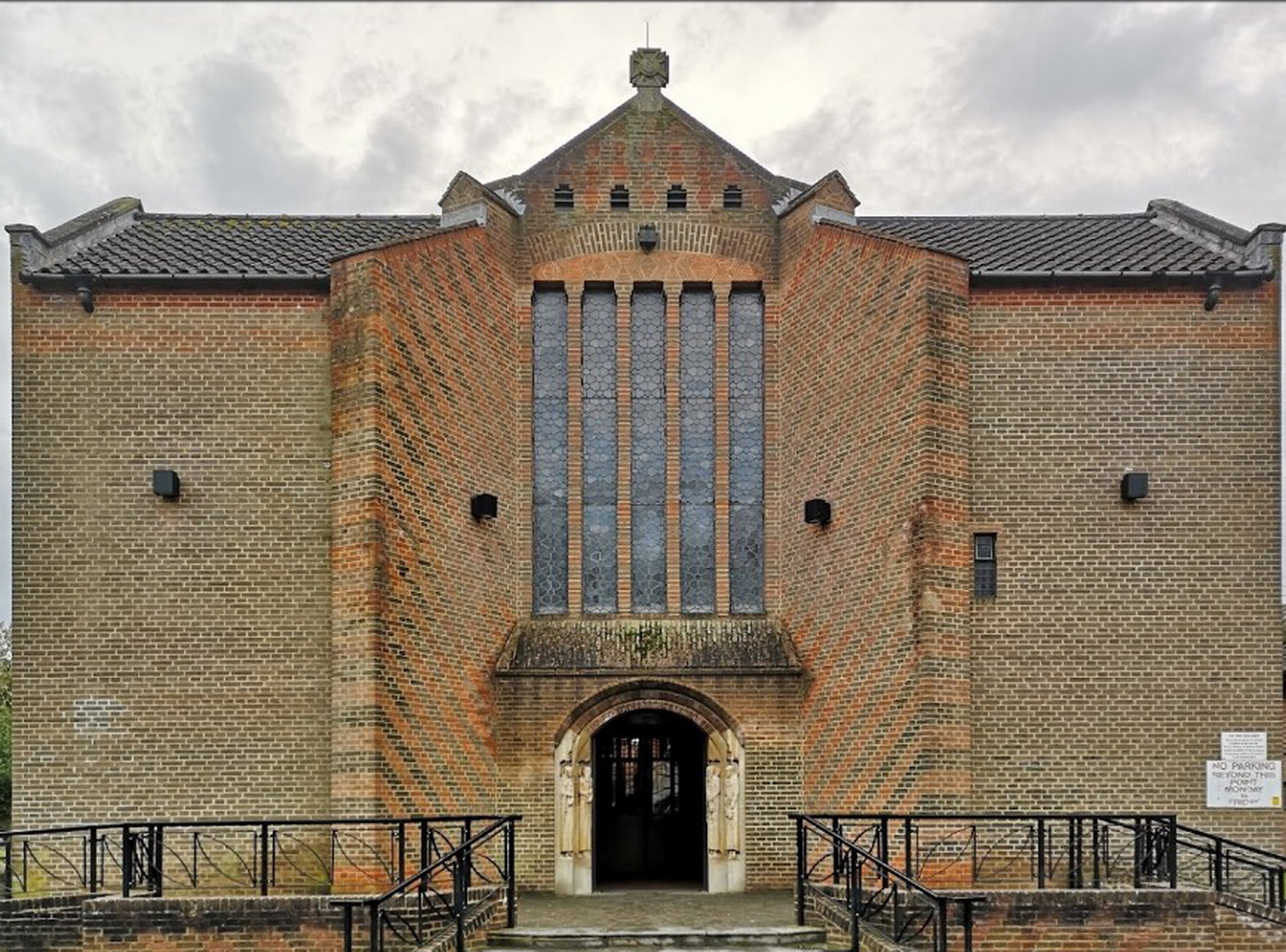 St. Francis and St. Anthony's Catholic Church - Crawley