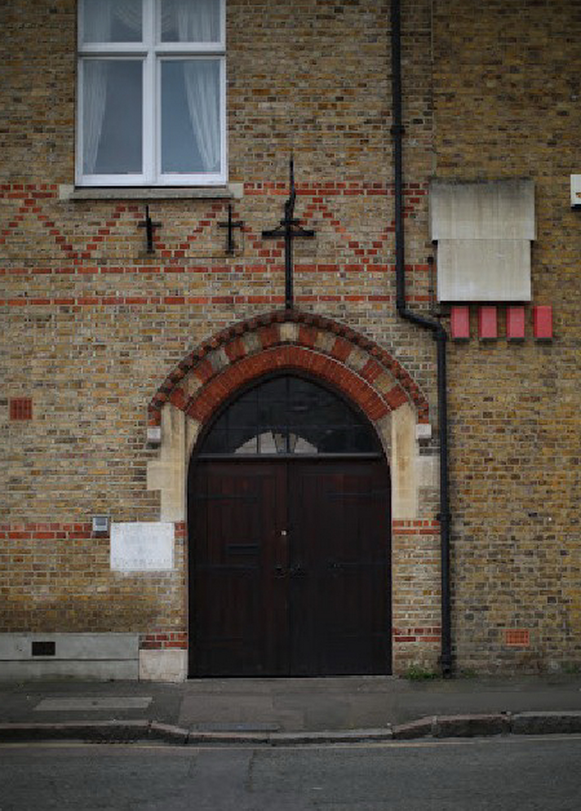 291 Gallery/St Augustines Church, Hackney Road - London