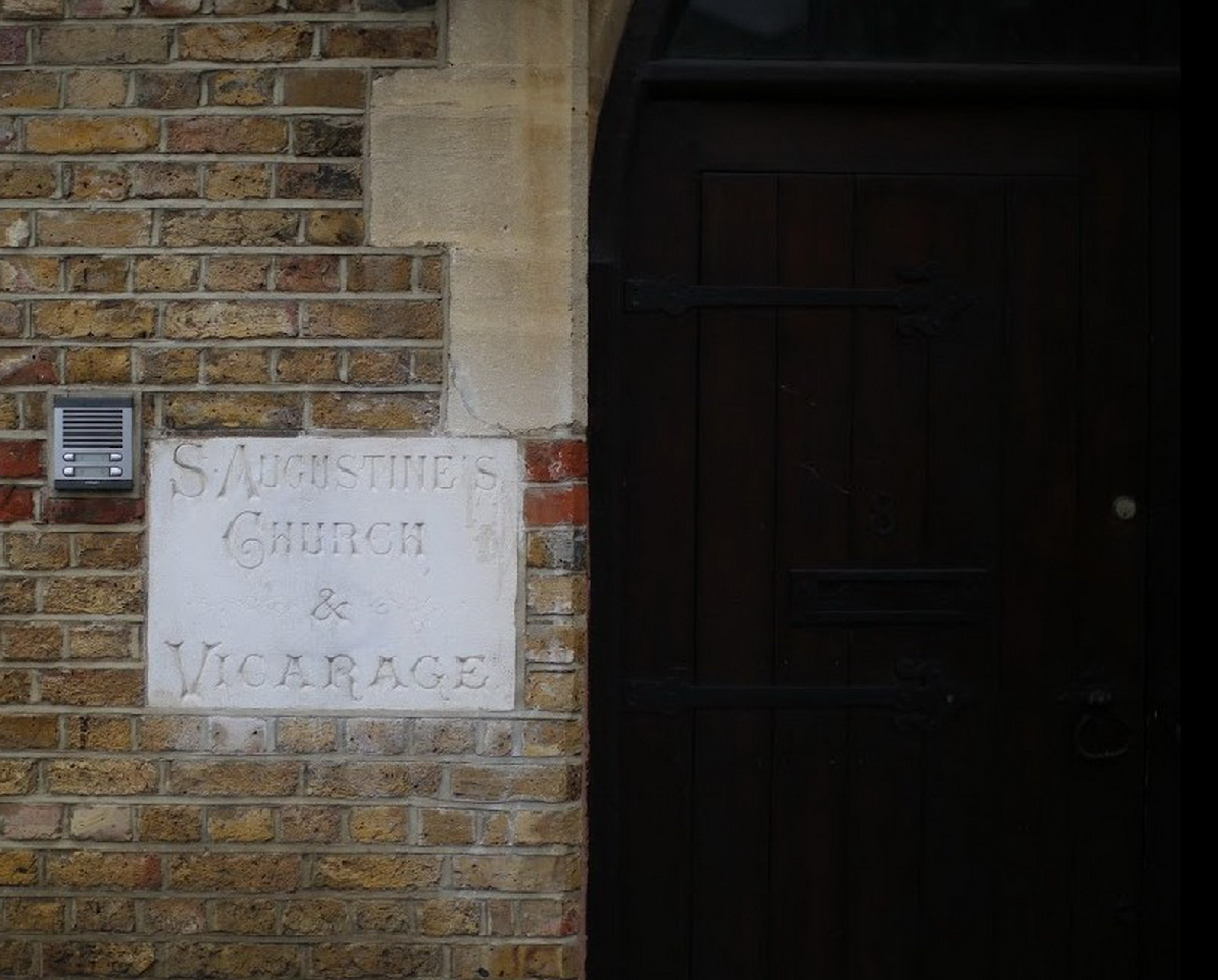 291 Gallery/St Augustines Church, Hackney Road - London