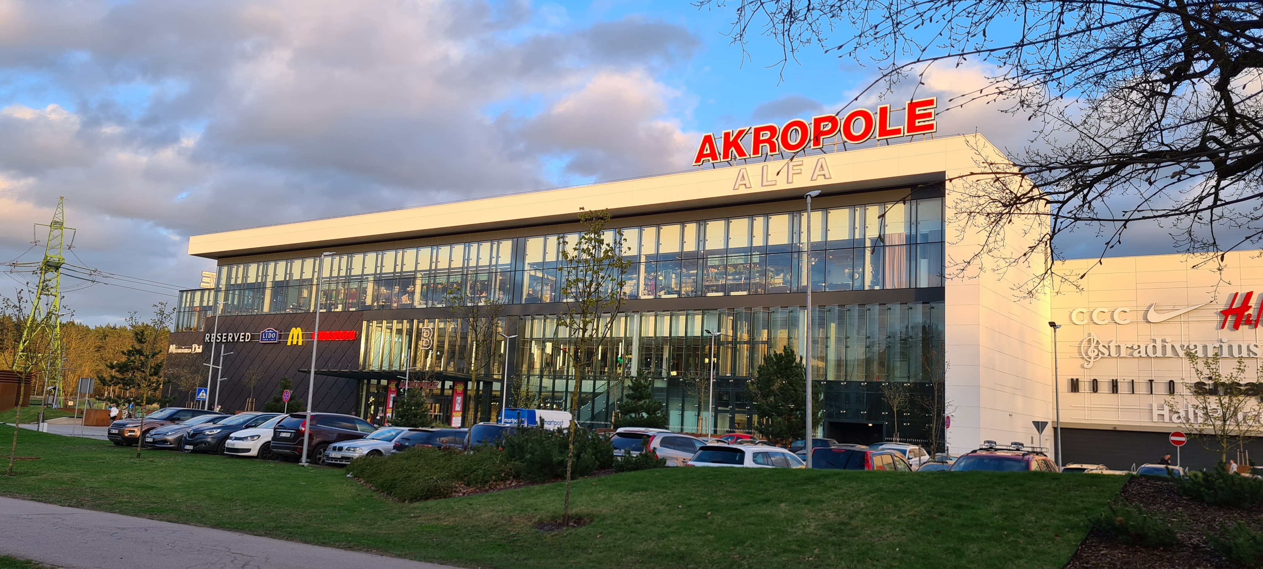 Tirdzniecības centrs "Akropole Alfa" - Rīga