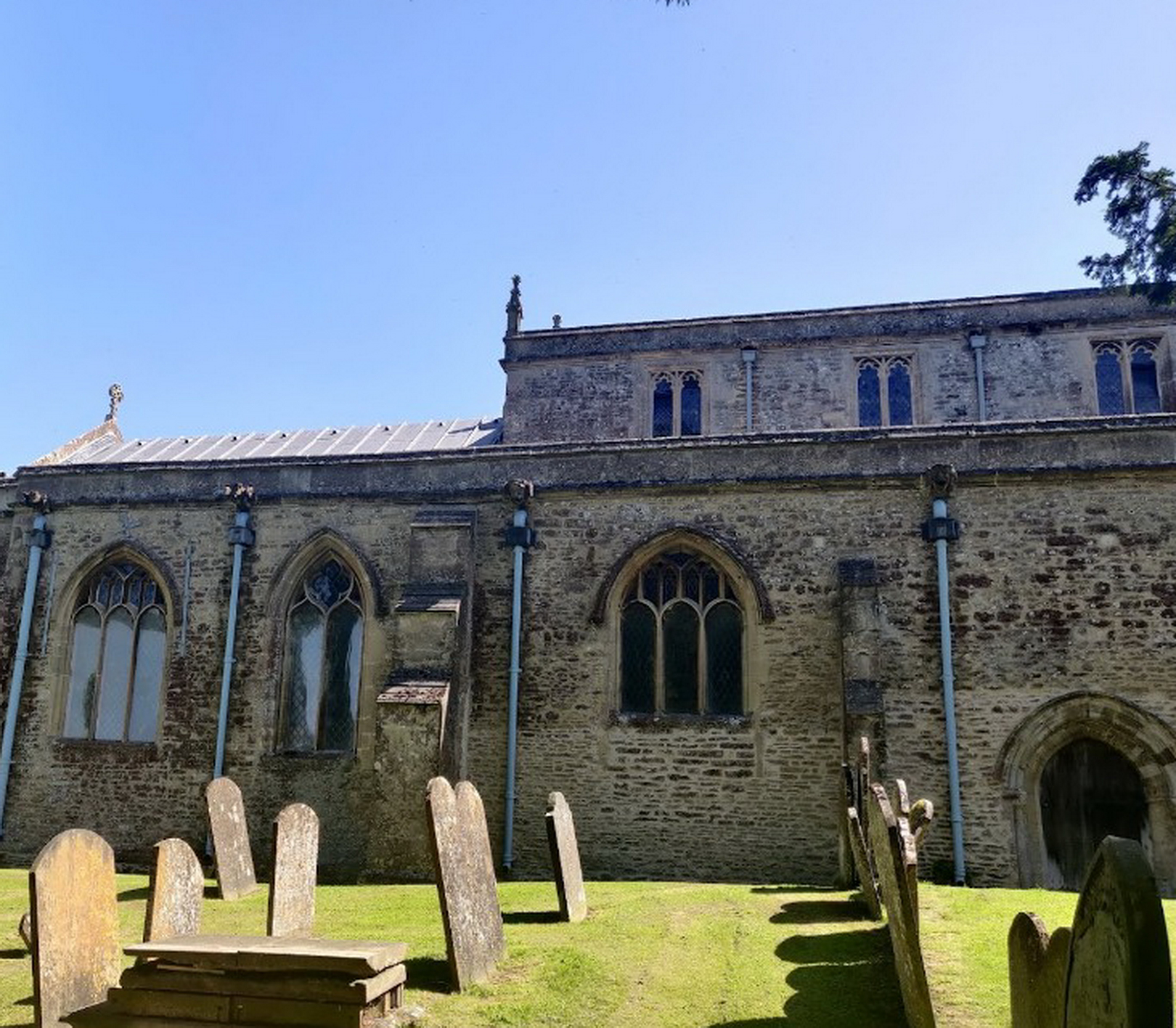 Wroughton Parish Churchyard - Wroughton