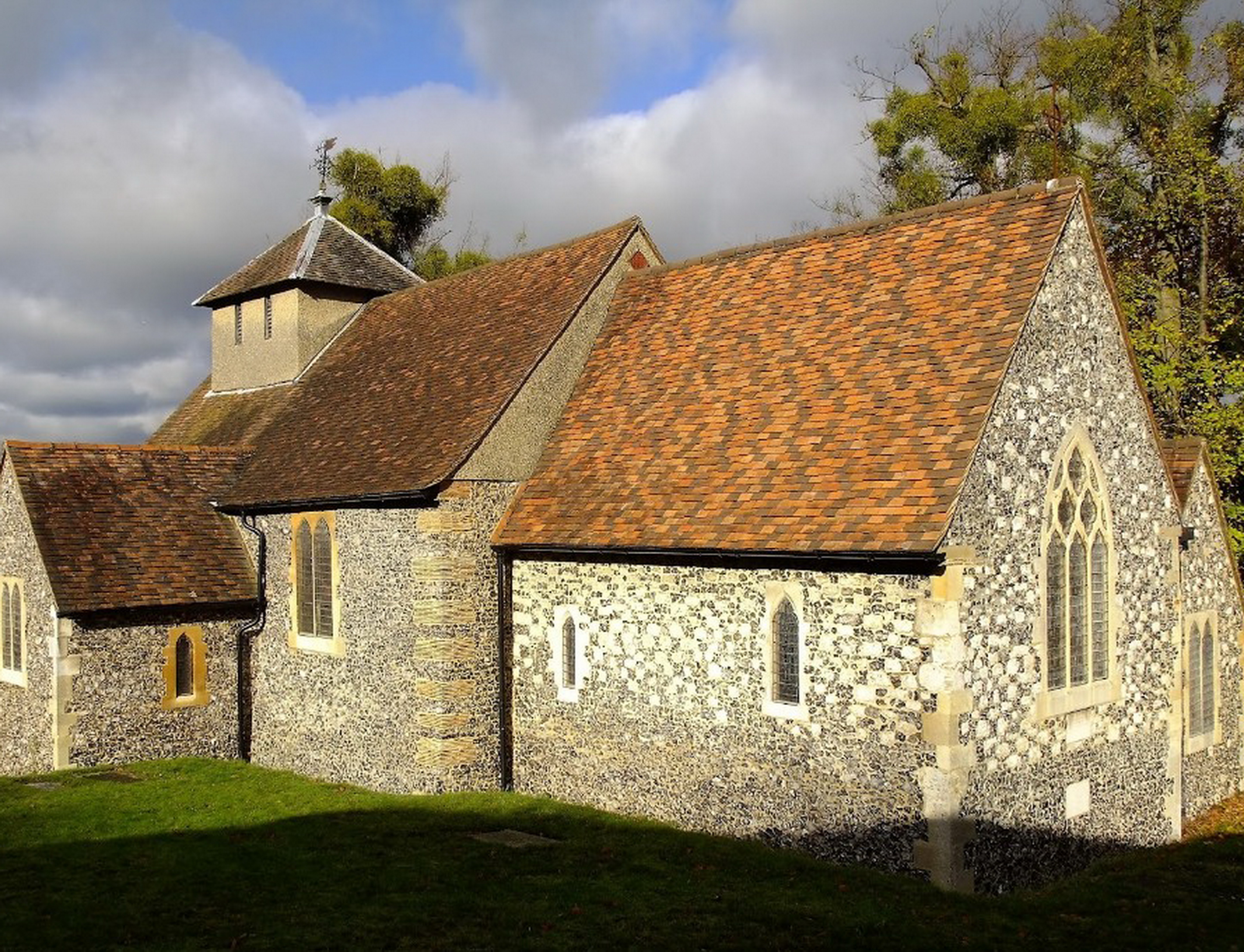 St Nicholas Churchyard