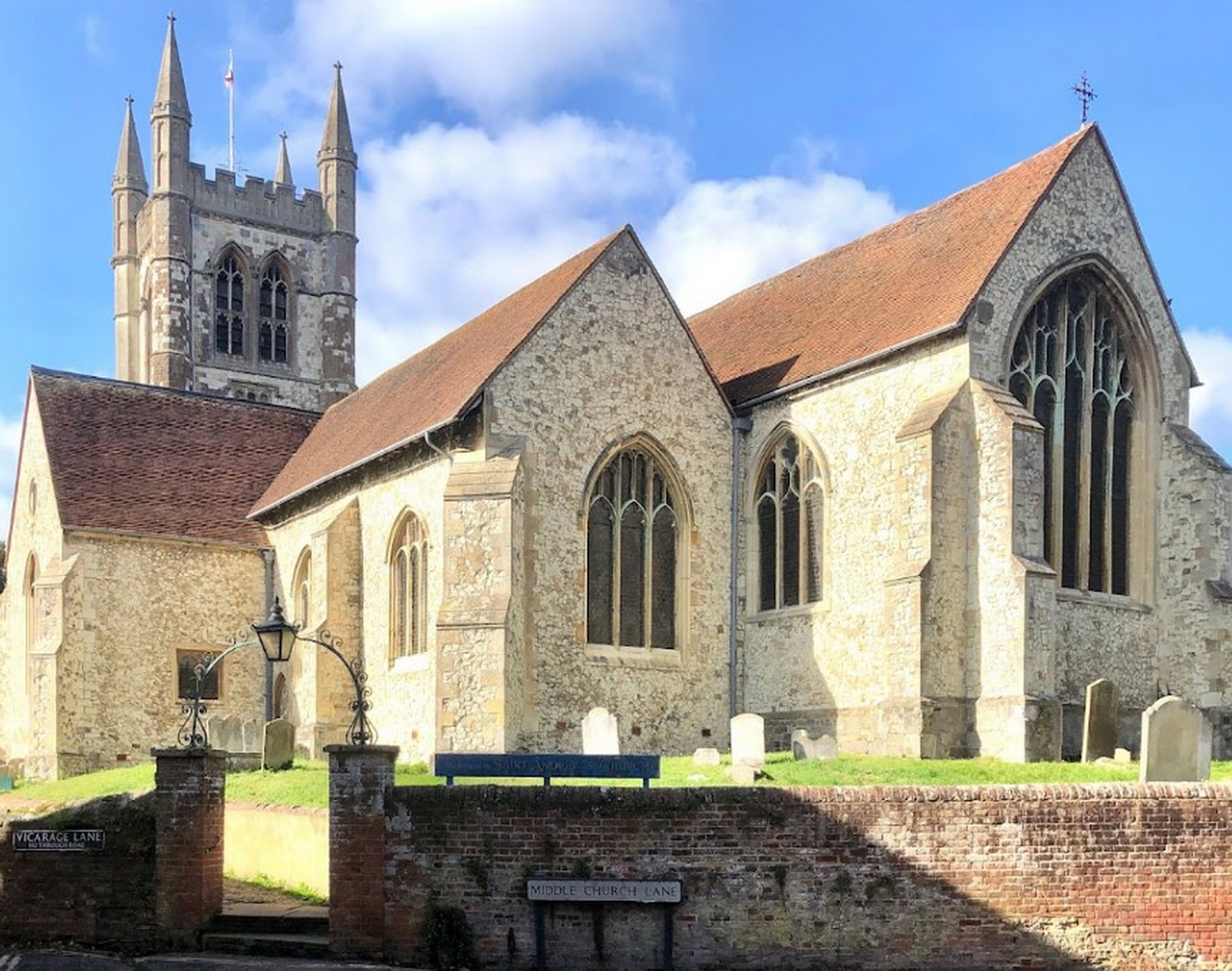 St Andrew's Church, Farnham - Farnham