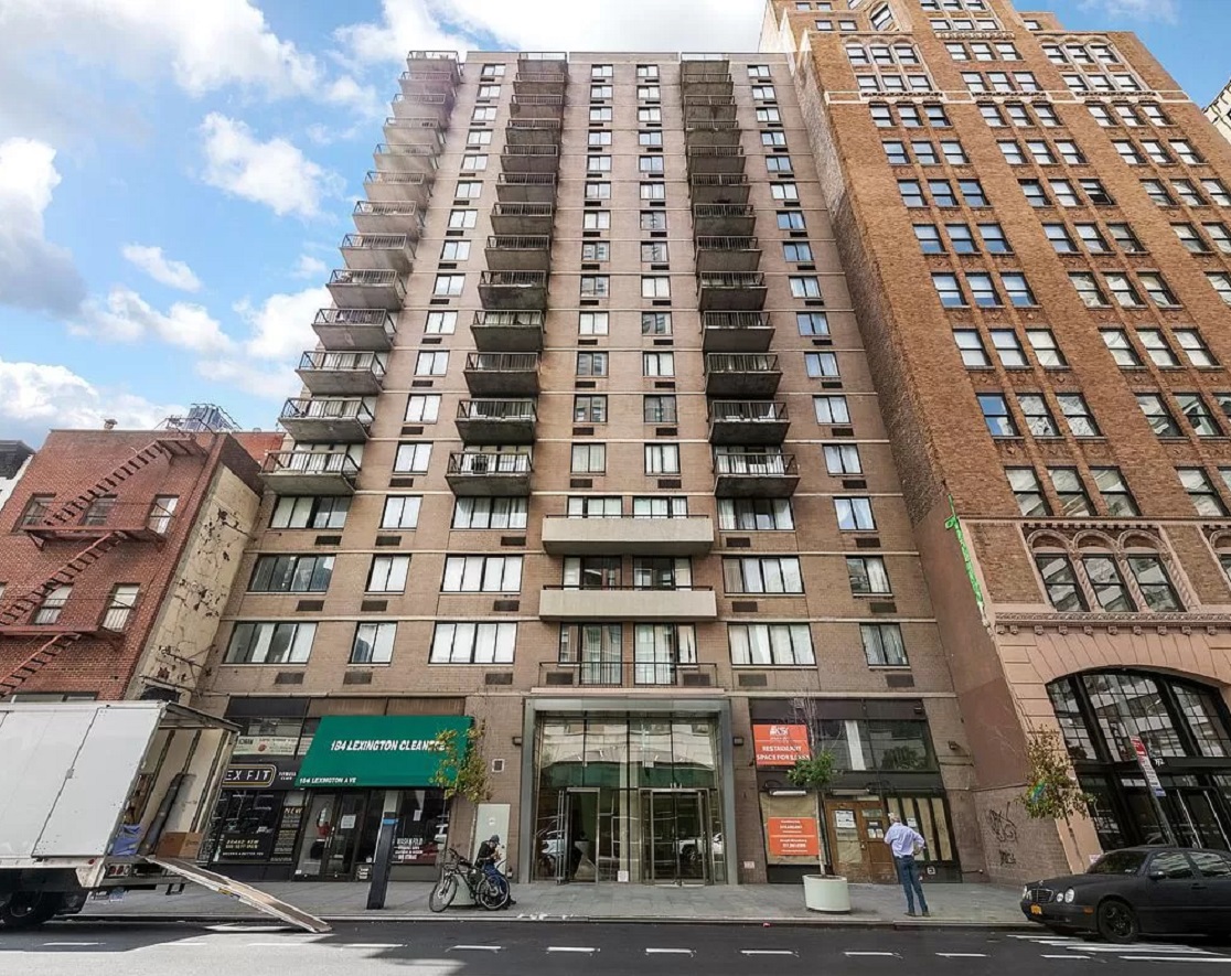 Lexington Plaza Apartments