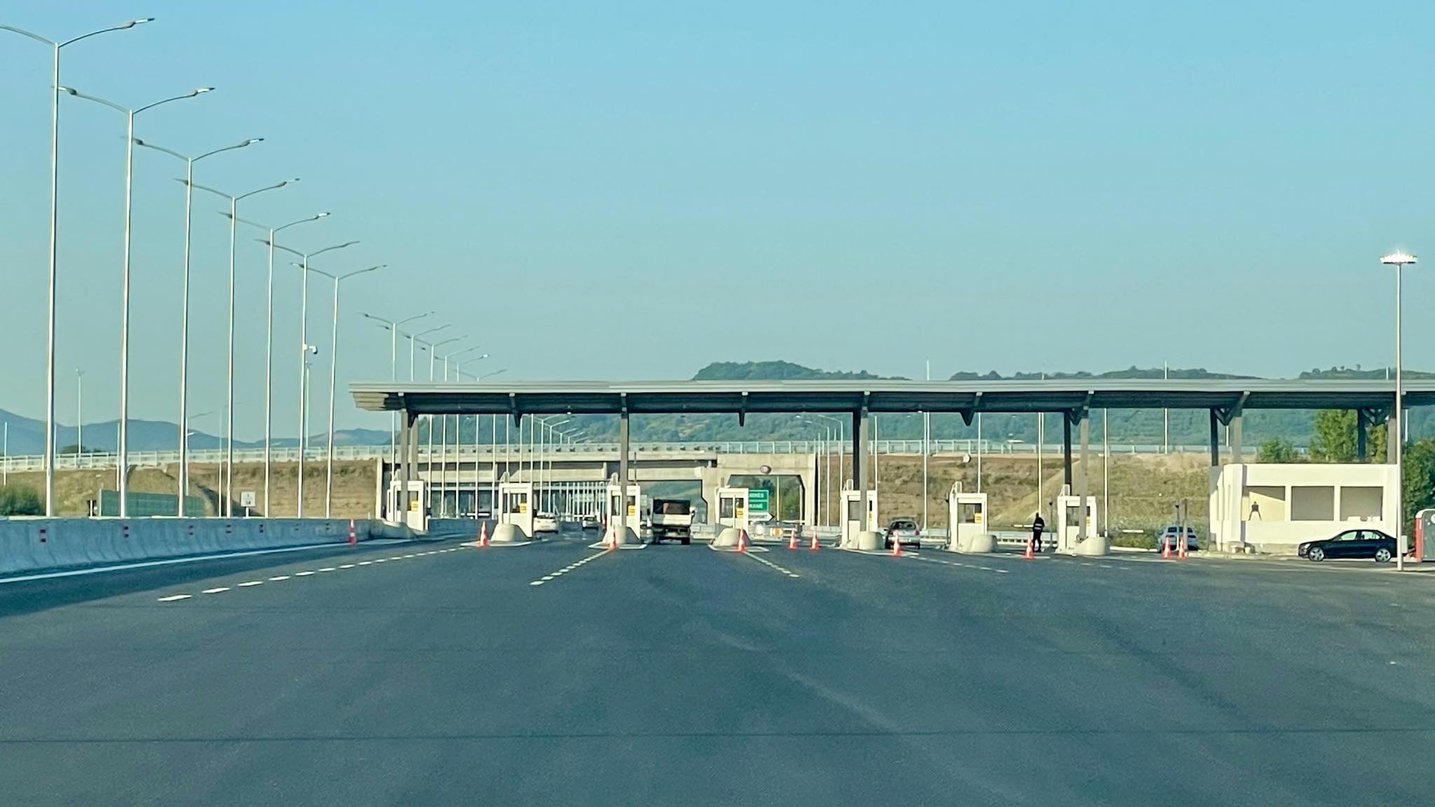 Toll gate