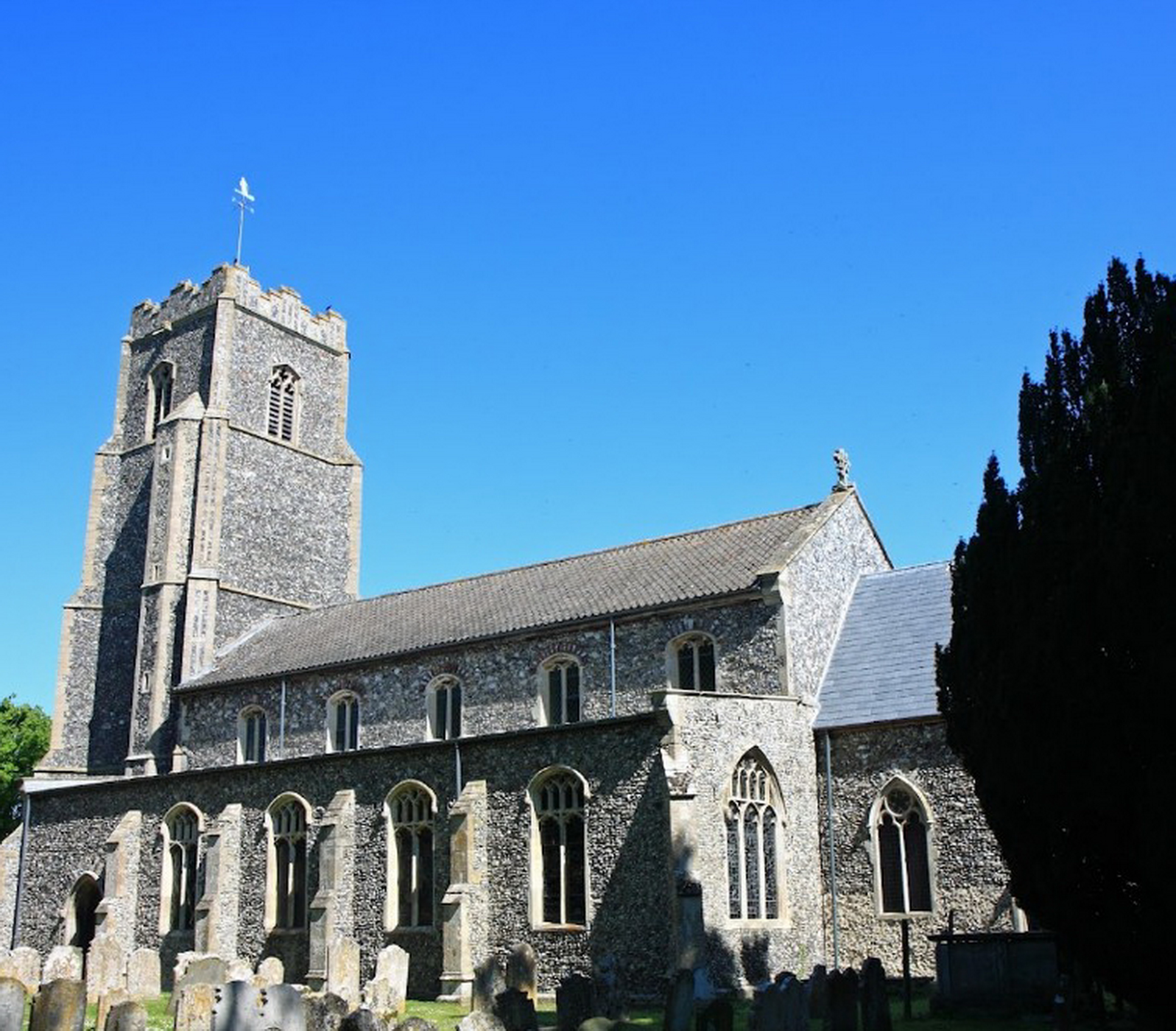 St Mary Magdalene Churchyard - Pulham Market