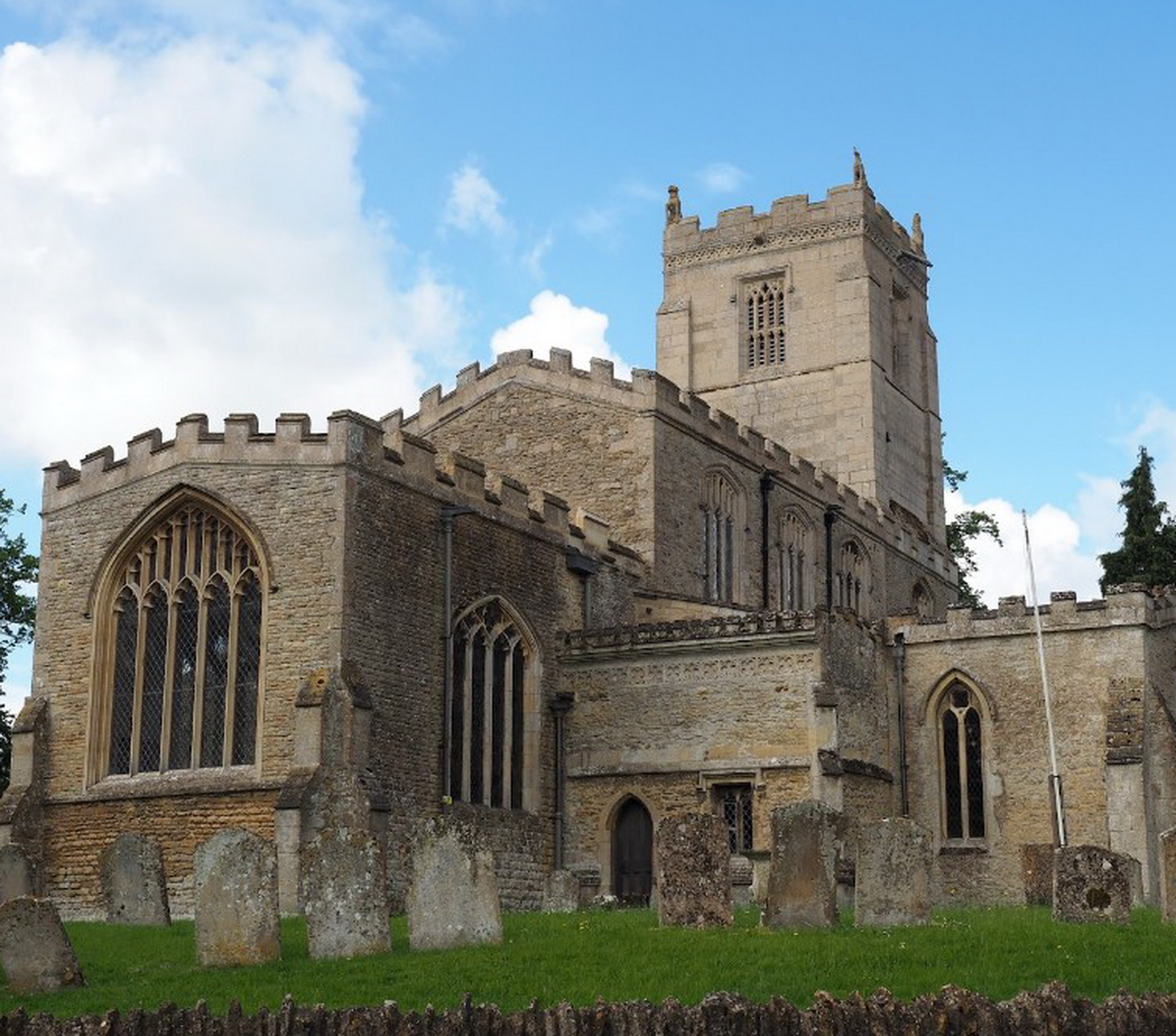 St Nicholas Churchyard - Glatton