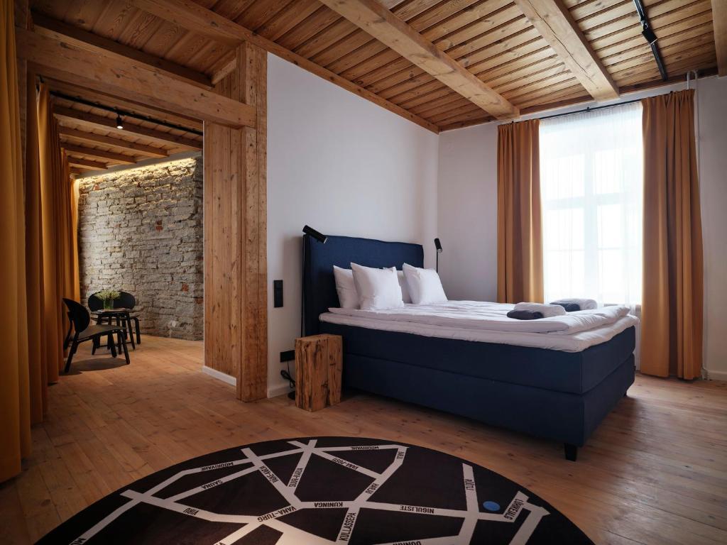 LJ5 - Old Town Rooms with Exclusive shared Roof Terrace - Tallinn