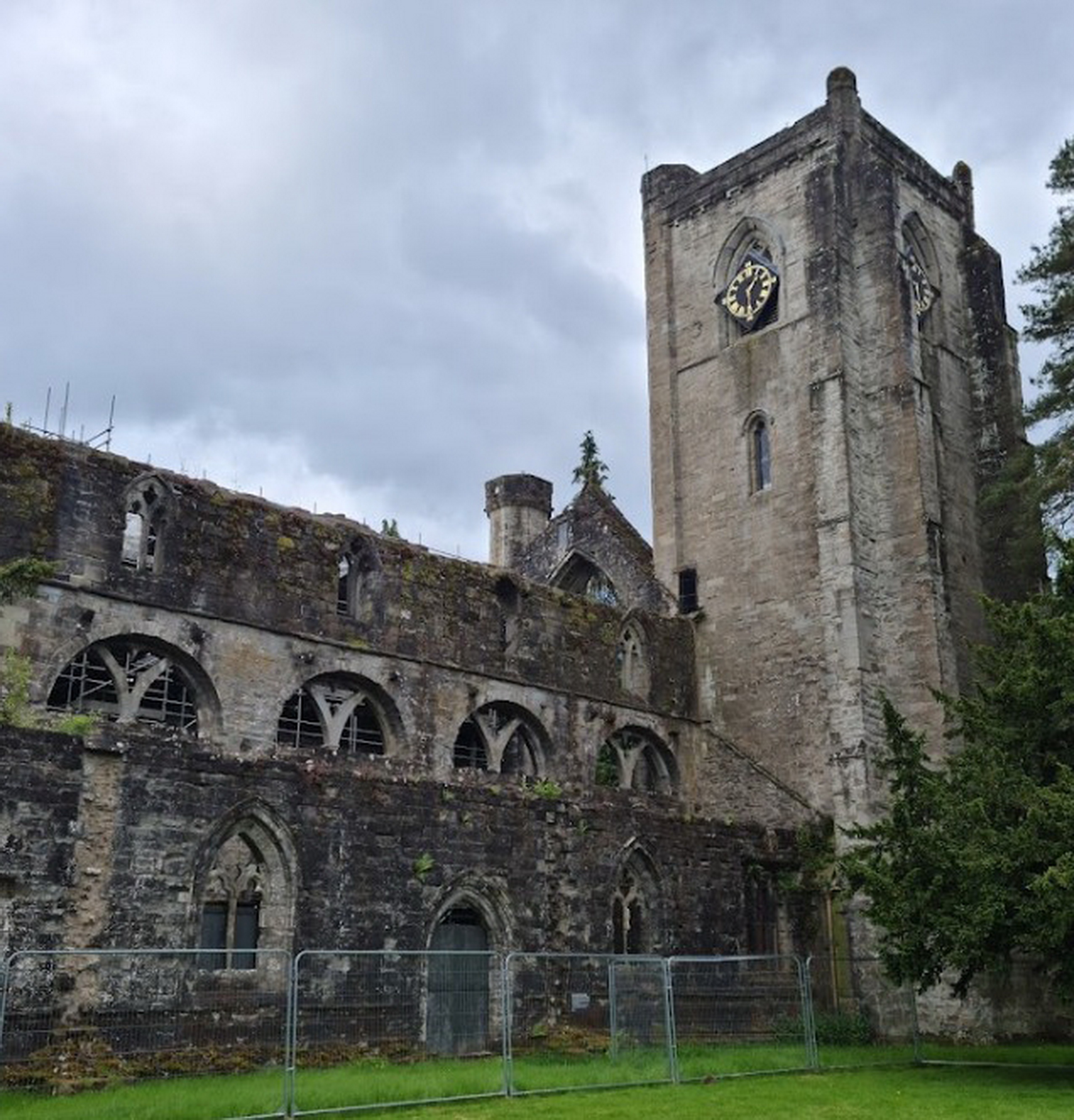 Dunkeld Cathedral Churchyard
