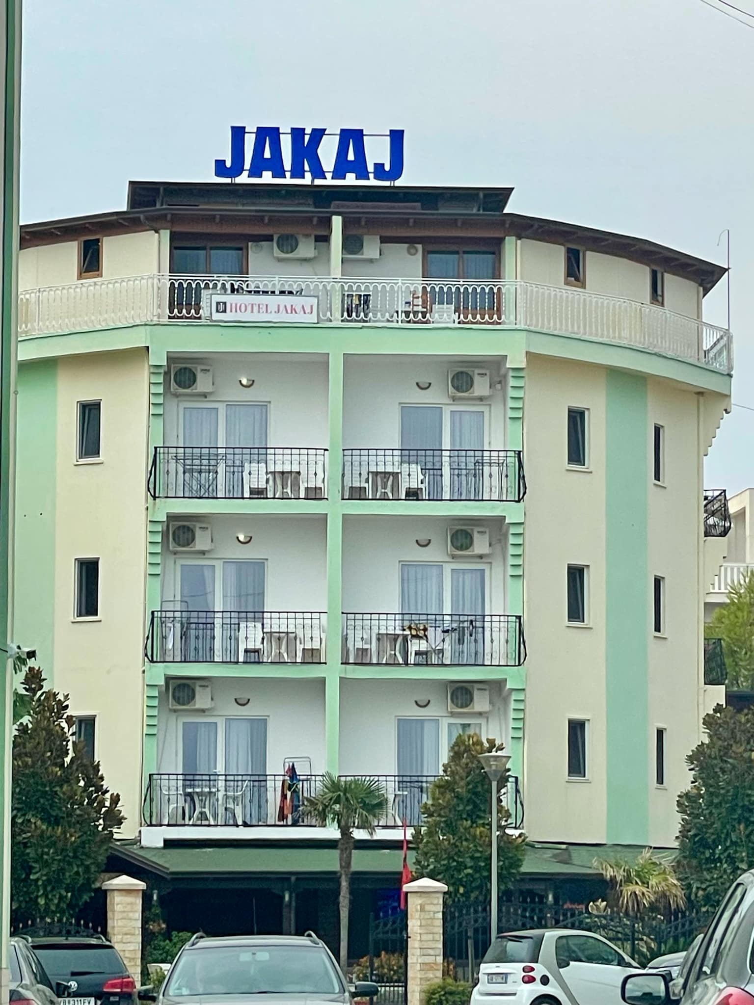 Kompleksi Jakaj - Velipojë