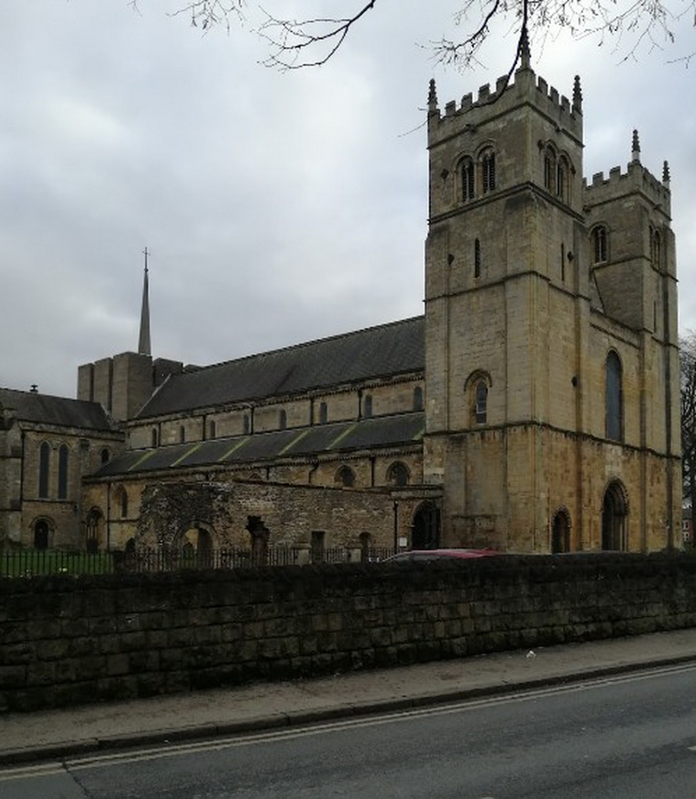 Worksop Priory Churchyard - Worksop